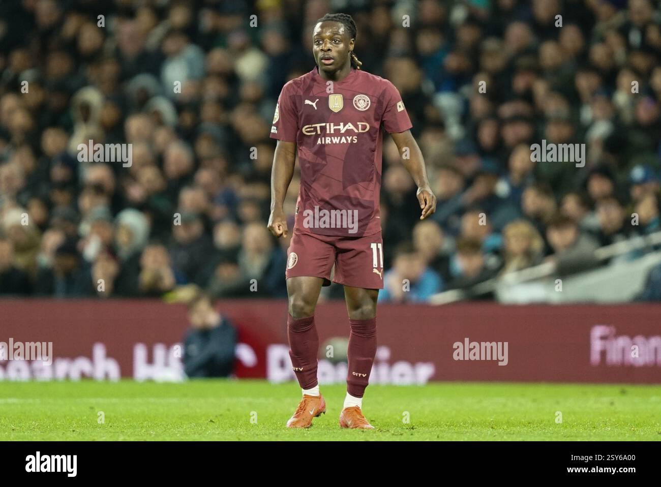 London, UK. 26th Feb, 2025. Jérémy Doku of Manchester City during the ...