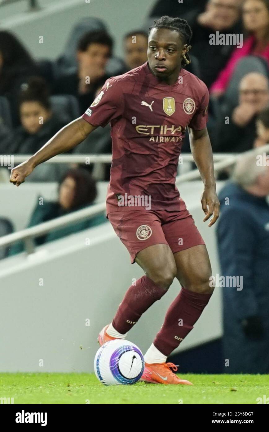 London, UK. 26th Feb, 2025. Jérémy Doku of Manchester City during the ...