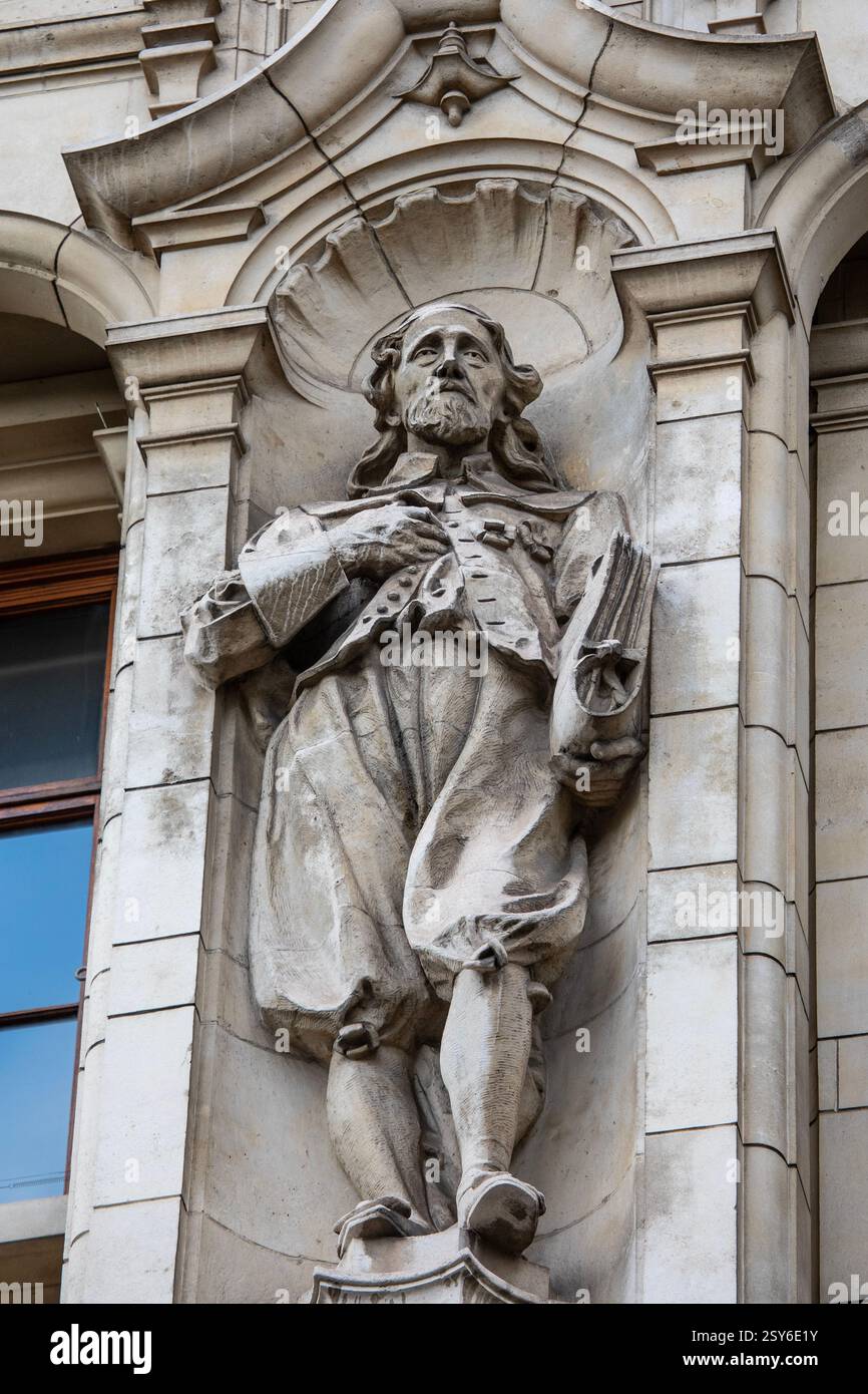 London, UK - March 30th 2023: A sculpture of historic English architect ...