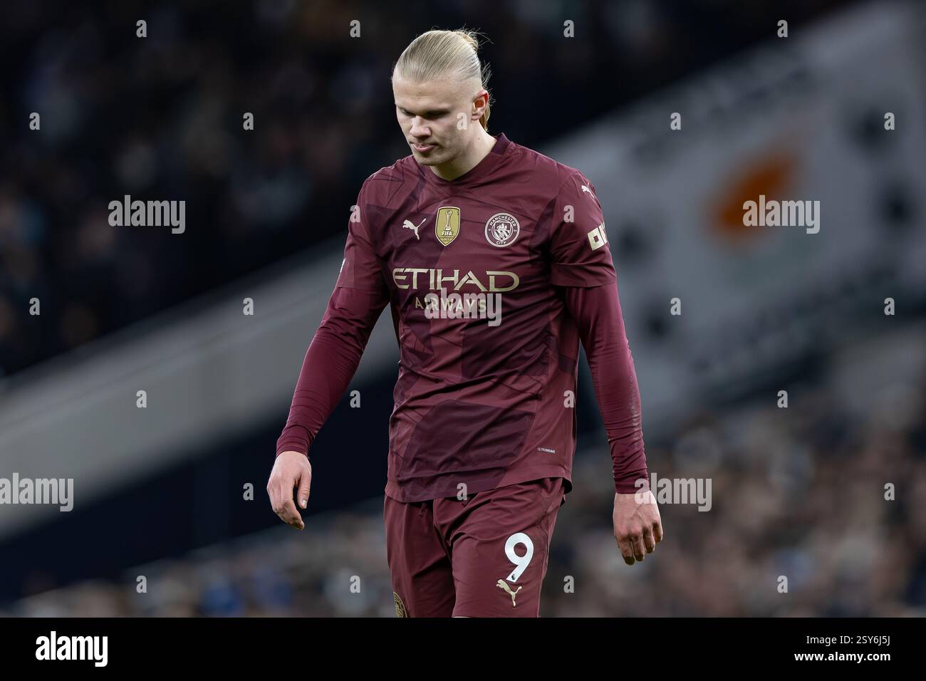 Tottenham Hotspur Stadium, London, UK. 26th Feb, 2025. Premier League ...
