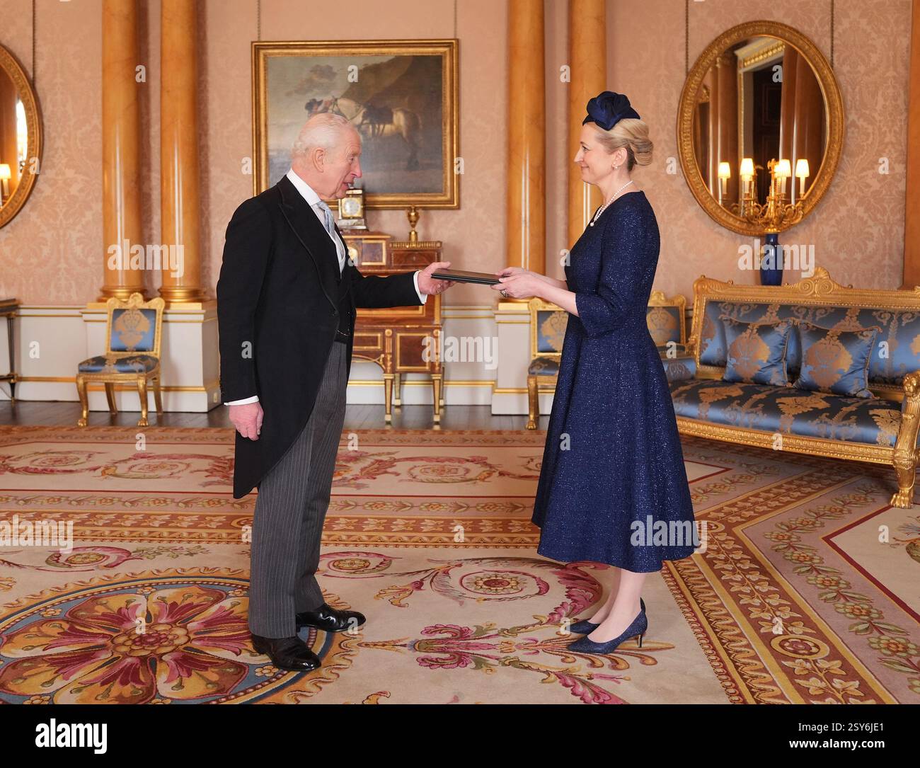 Sanja Stiglic, Ambassador from the Republic of Slovenia, presents her ...