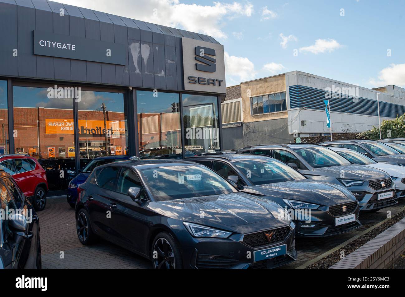 Slough, UK. 27th February, 2025.A Citygate Seat car showroom in Slough ...