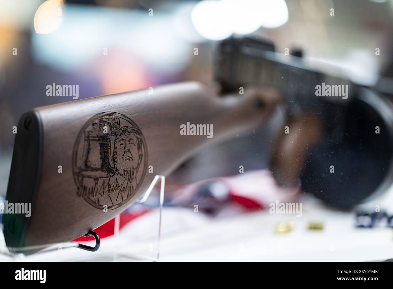 Self magazine display hi-res stock photography and images - Alamy