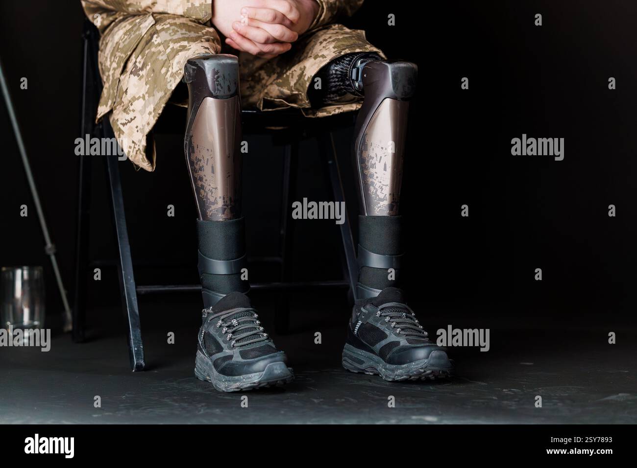 Innovative Bionic Leg Prosthesis in Military Attire Stock Photo - Alamy