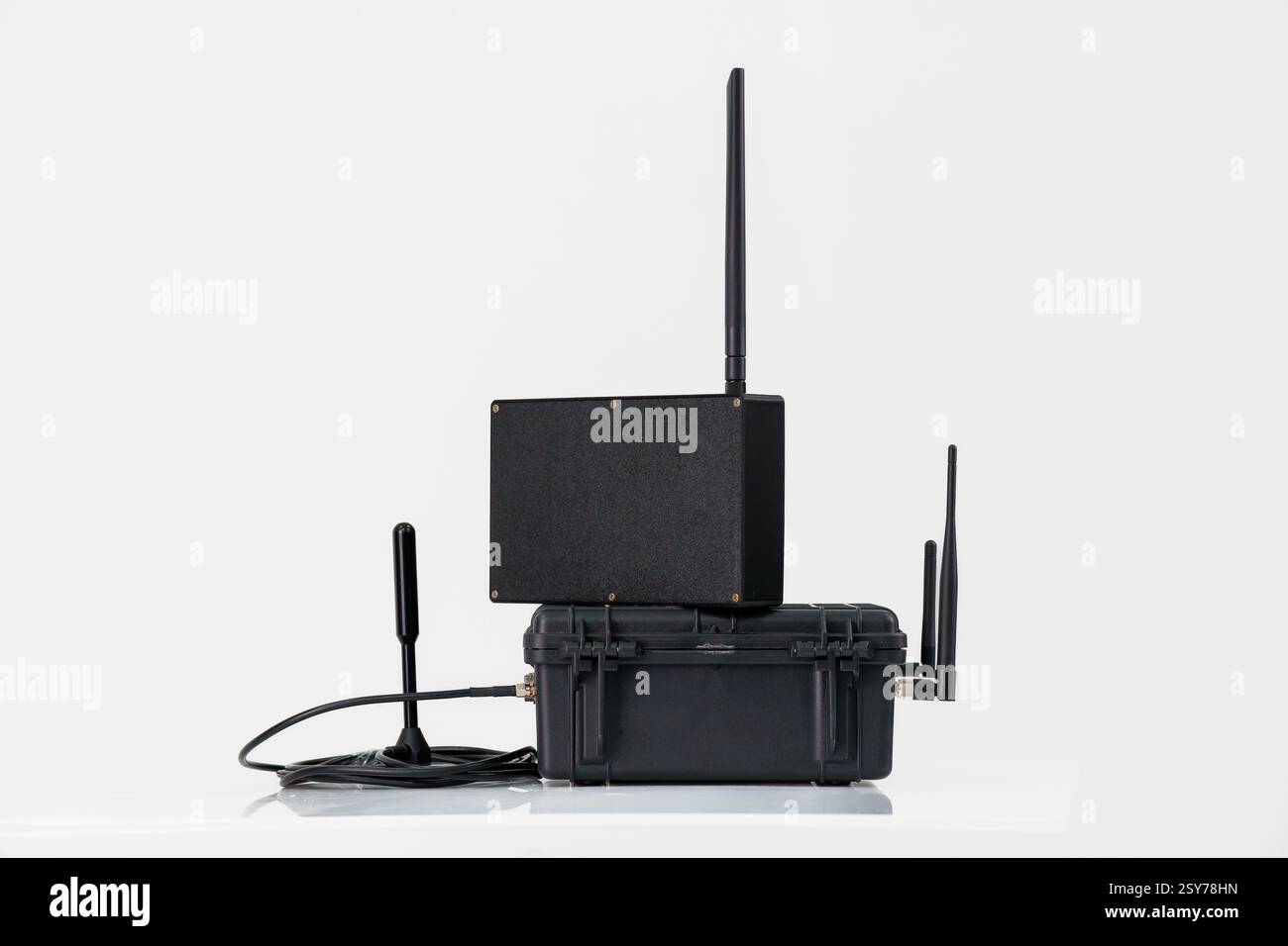 Portable Electronic Warfare System with Antennas in a Protective Case ...