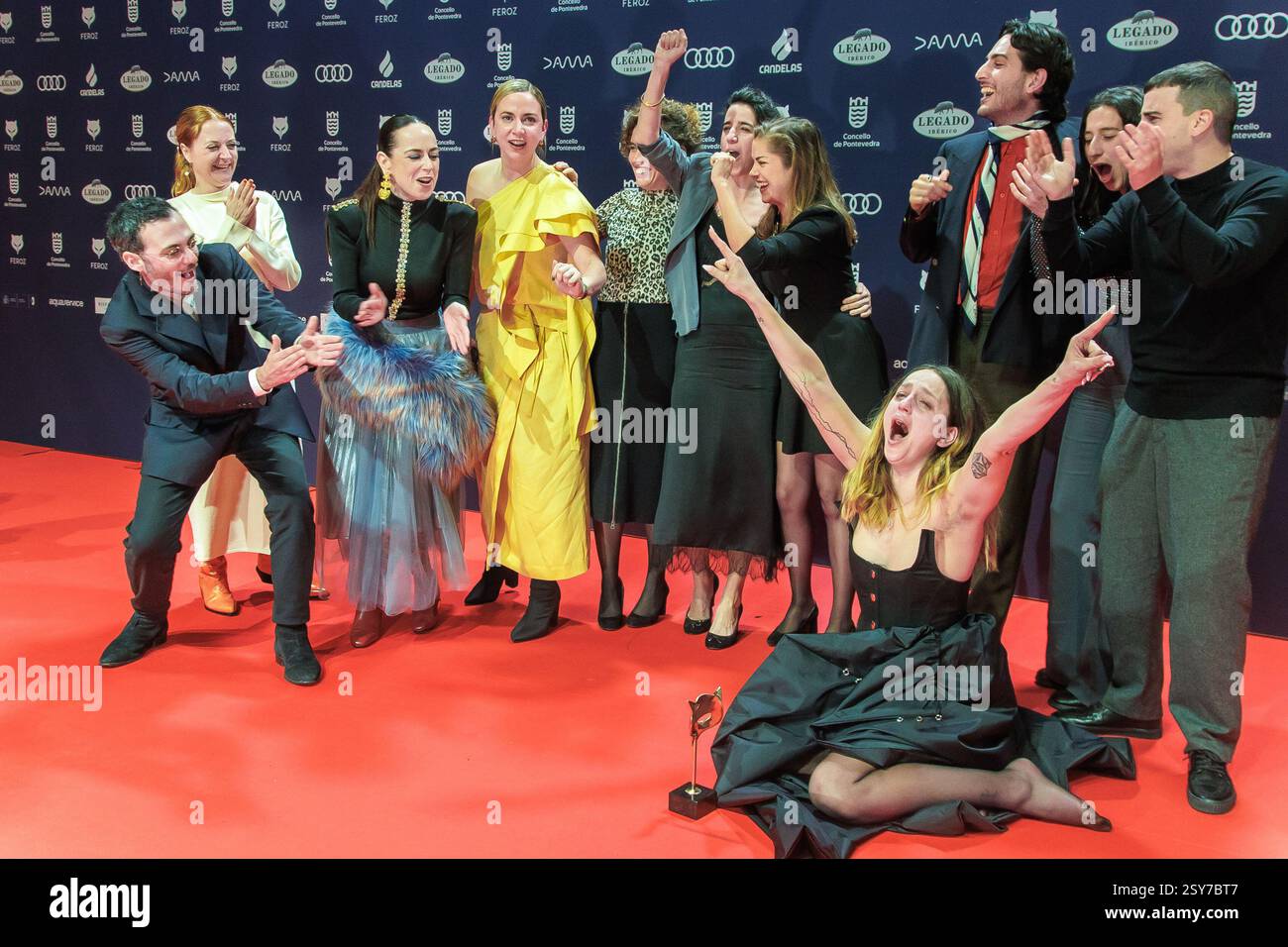 Pontevedra, Spain. 25th January 2025. The crew of "Salve Maria" holds ...
