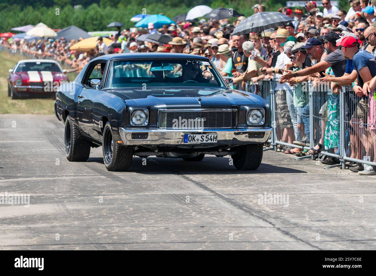 Welcome ride in front of the spectators personal luxury car Chevrolet Monte Carlo SS, 1970 ...