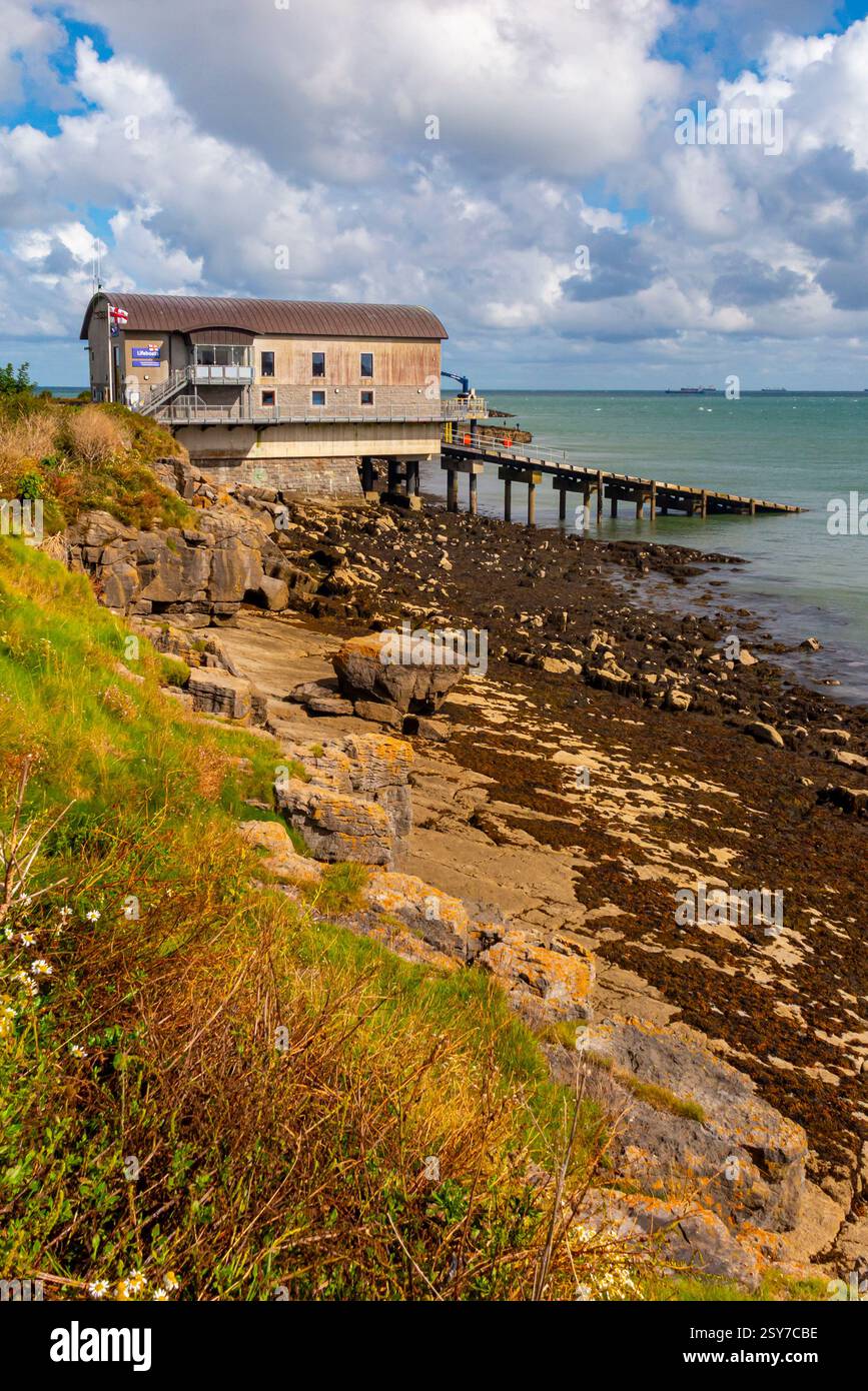 Rnli moelfre boathouse hi-res stock photography and images - Alamy