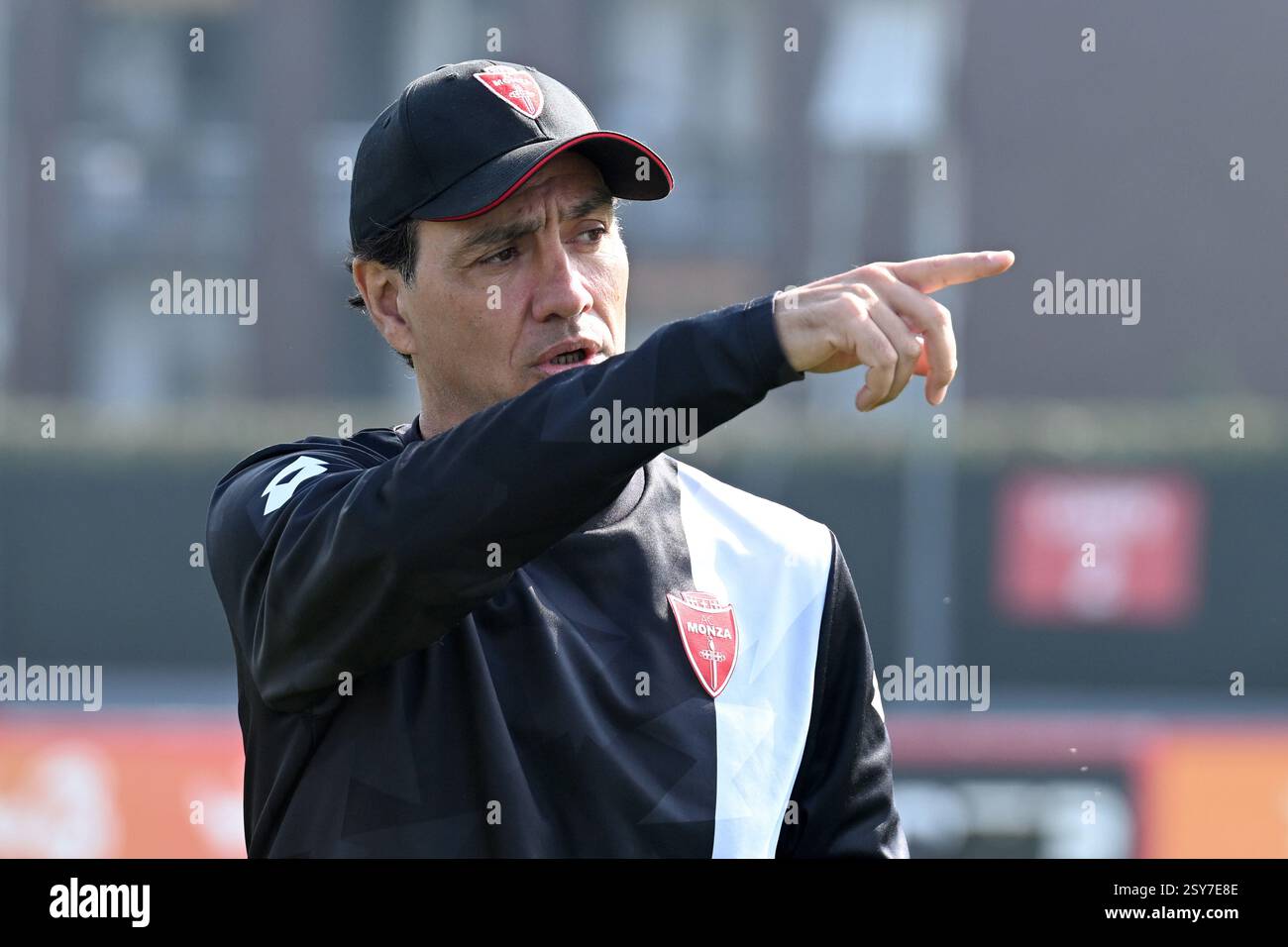 Monza, Italia. 27th Feb, 2025. AC Monza's head coach Alessandro Nesta ...
