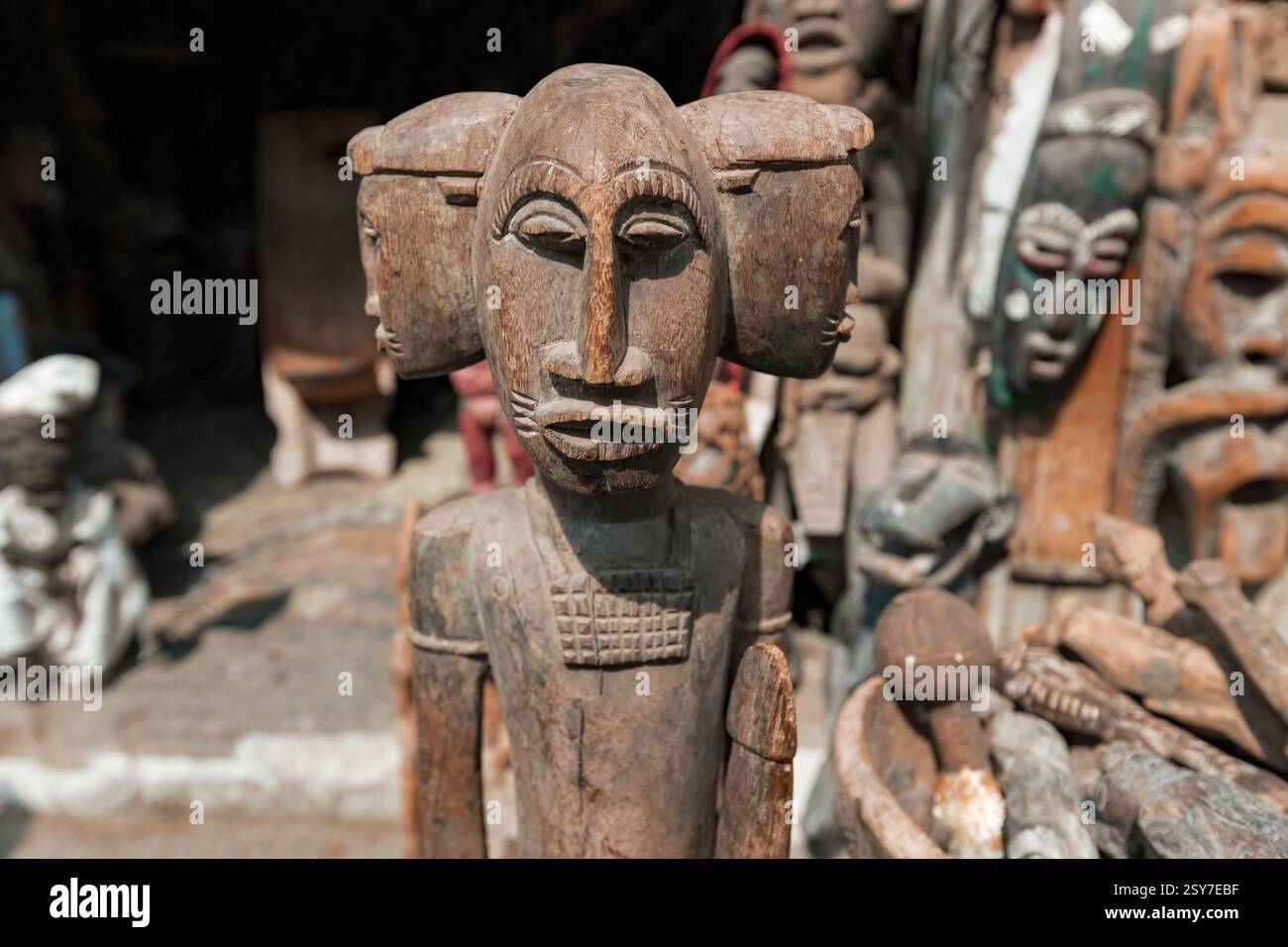 African wooden masks hi-res stock photography and images - Alamy