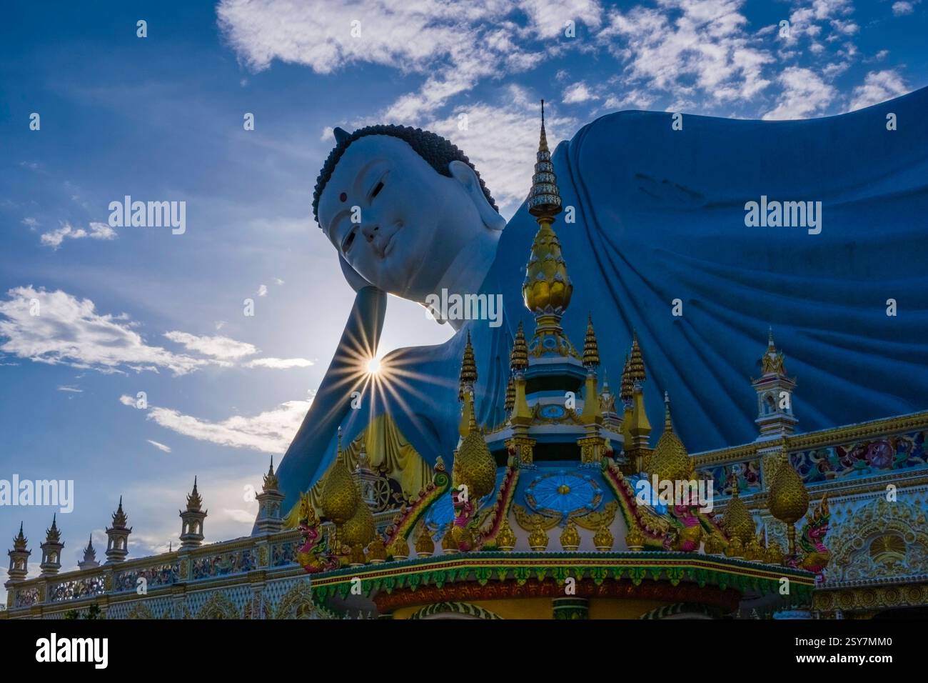 The 63 metre long statue of a reclining Buddha in the Som Rong Pagoda ...