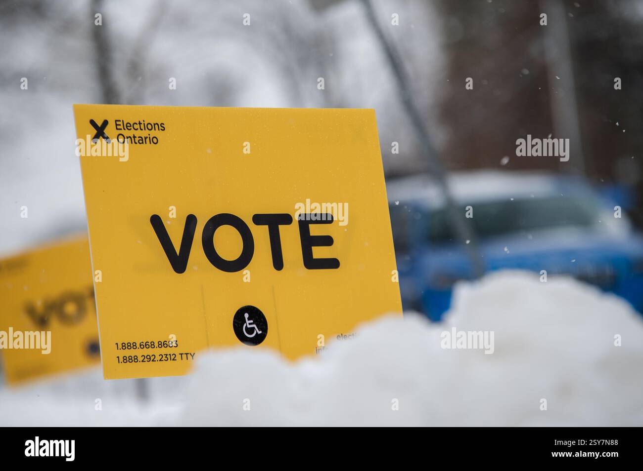 Etobicoke, Canada. 27th Feb, 2025. An Elections Ontario voting sign is ...