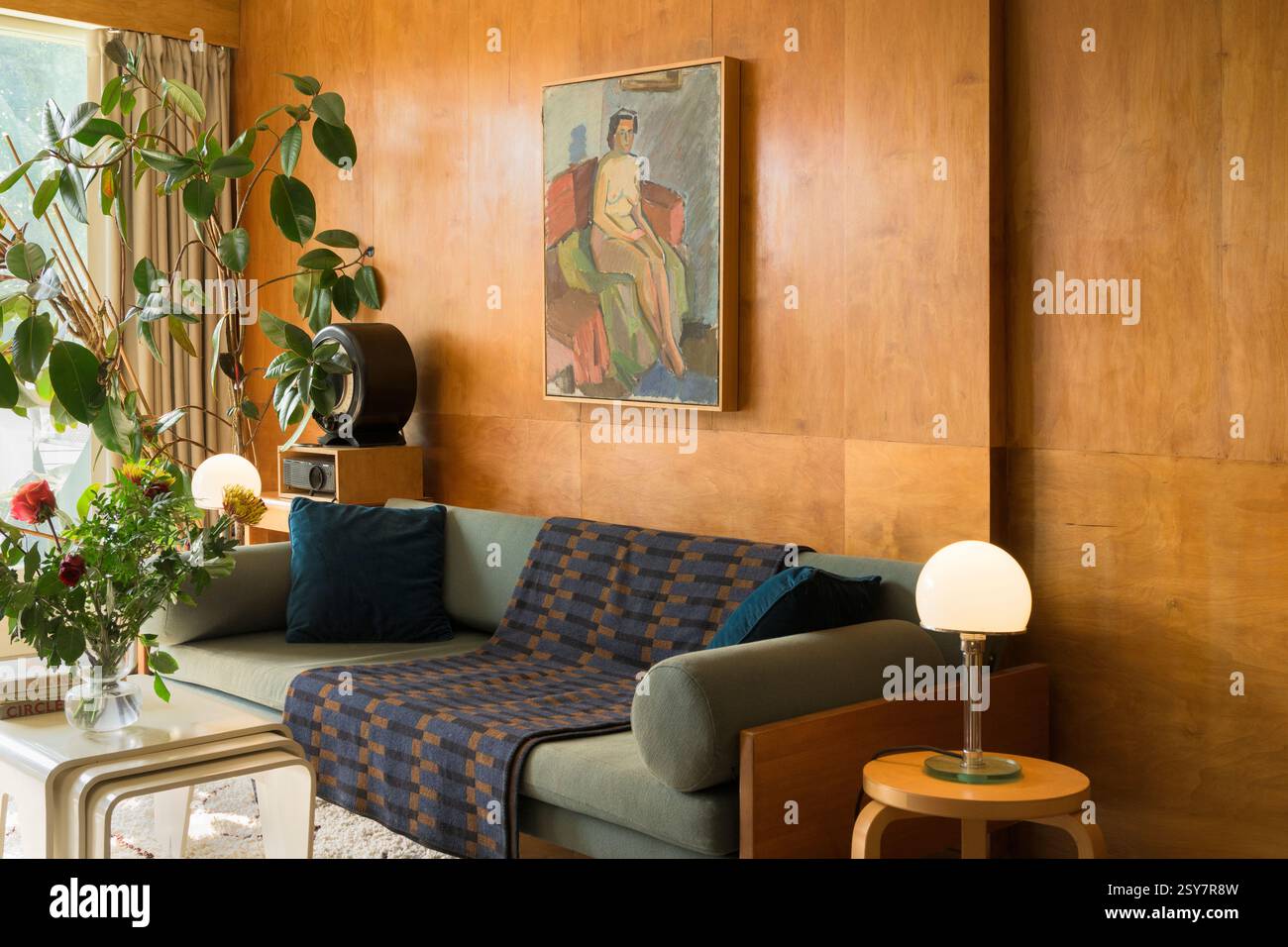 The isokon building in camden hi-res stock photography and images - Alamy