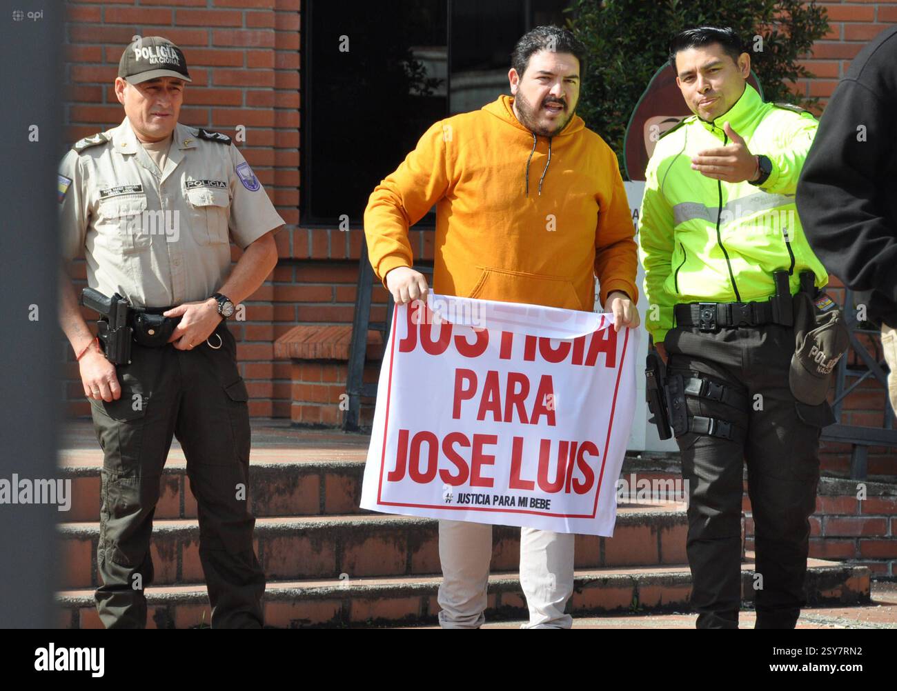 CUENCA PLANTON FOR CHILD JOSE LUIS Cuenca,Ecuador February 27, 2025 This morning in the Judicial ...