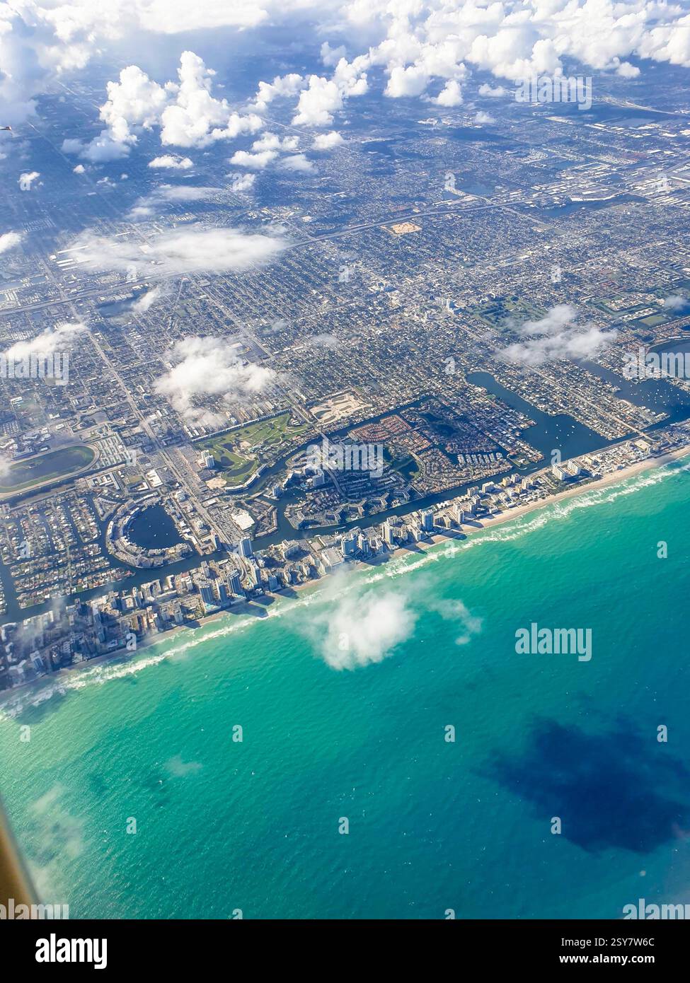 An aerial view of Miami from a passenger aircraft Stock Photo - Alamy