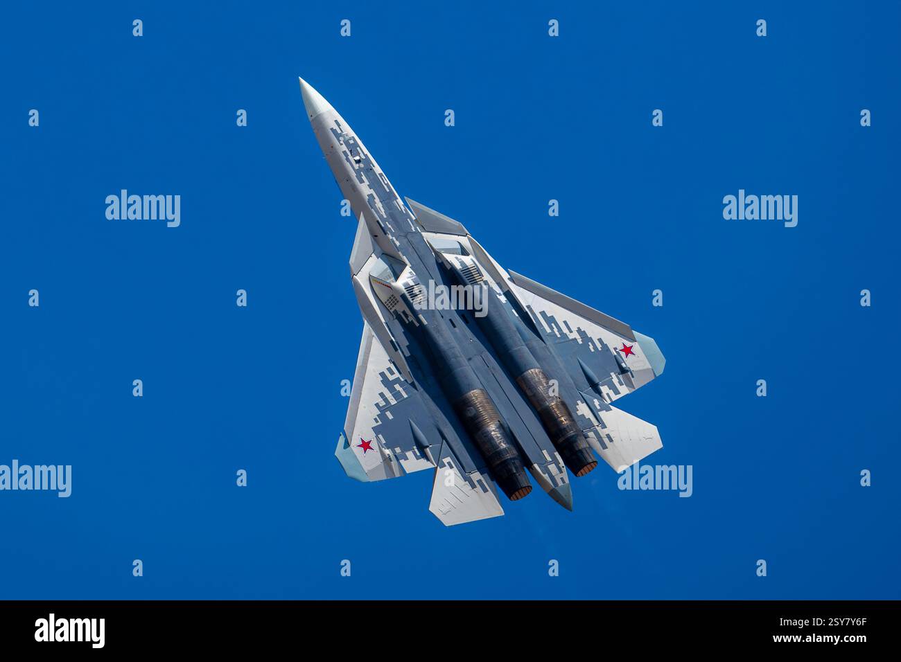 Sukhoi Su-57 "Felon Stock Photo - Alamy