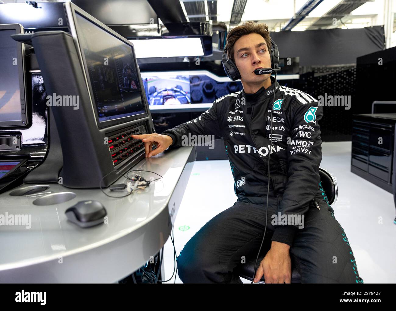 RUSSELL George (gbr), Mercedes AMG F1 Team W16, portrait during the ...