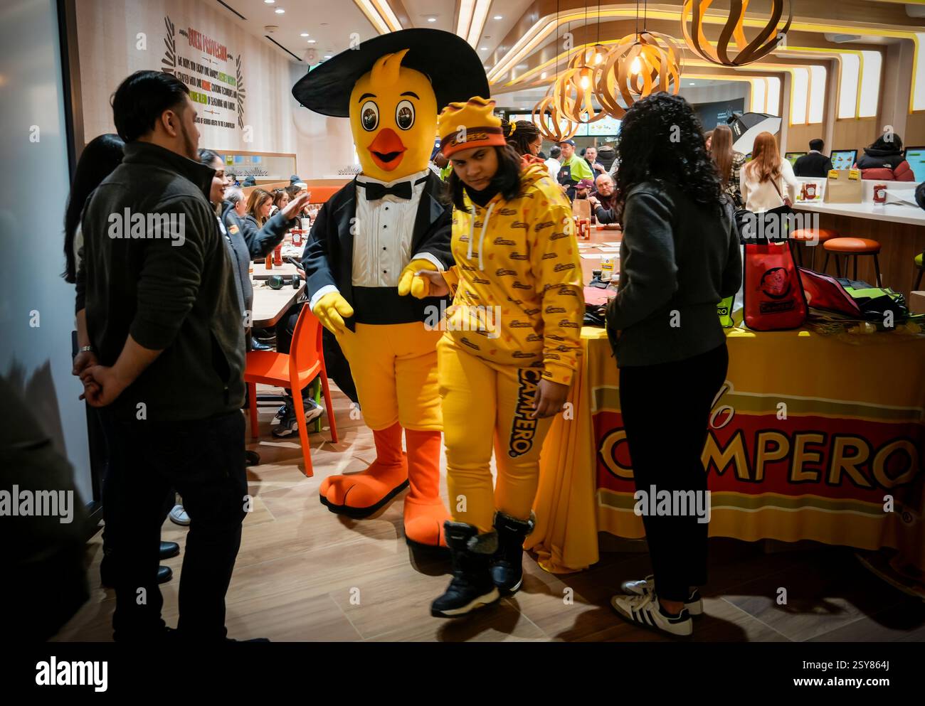 Grand opening of the Guatemalan fried chicken chain, Pollo Campero in ...