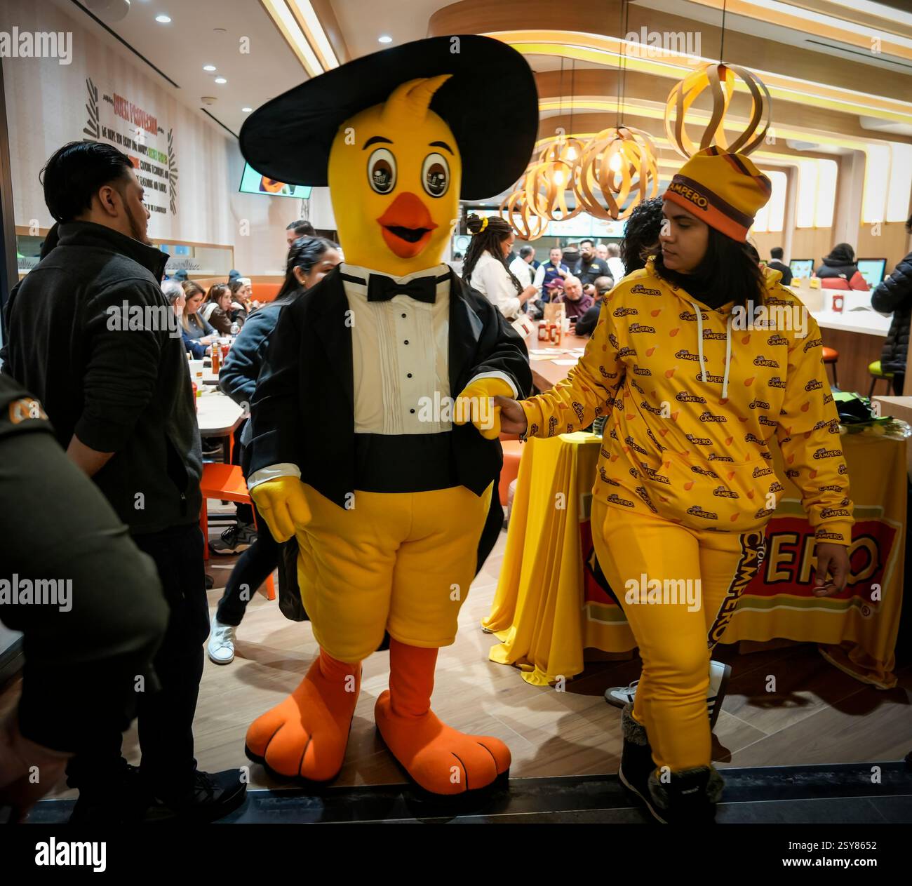 Grand opening of the Guatemalan fried chicken chain, Pollo Campero in ...