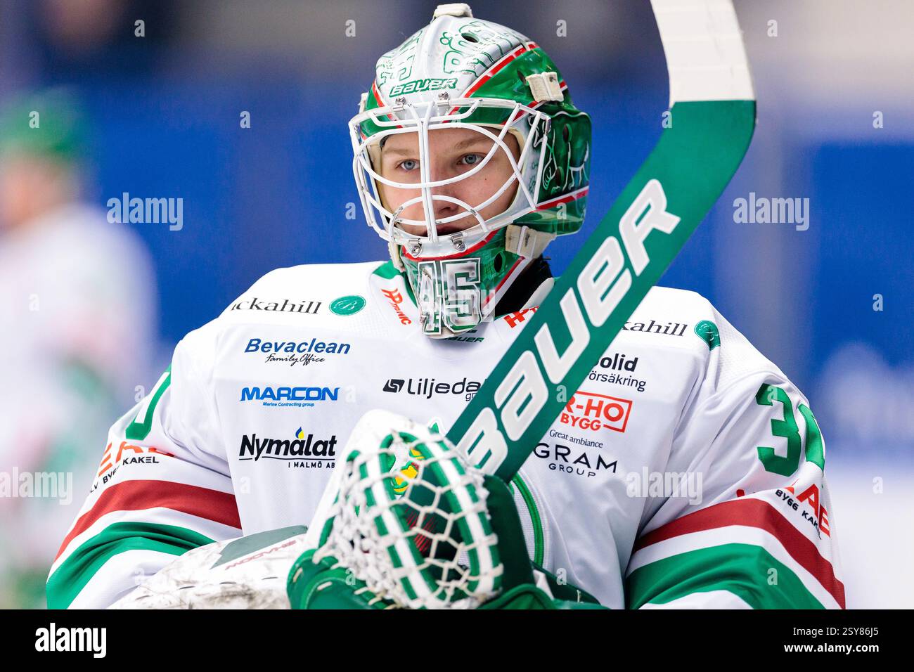 250227 Rögles målvakt Axel Nyman inför ishockeymatchen i SHL mellan ...