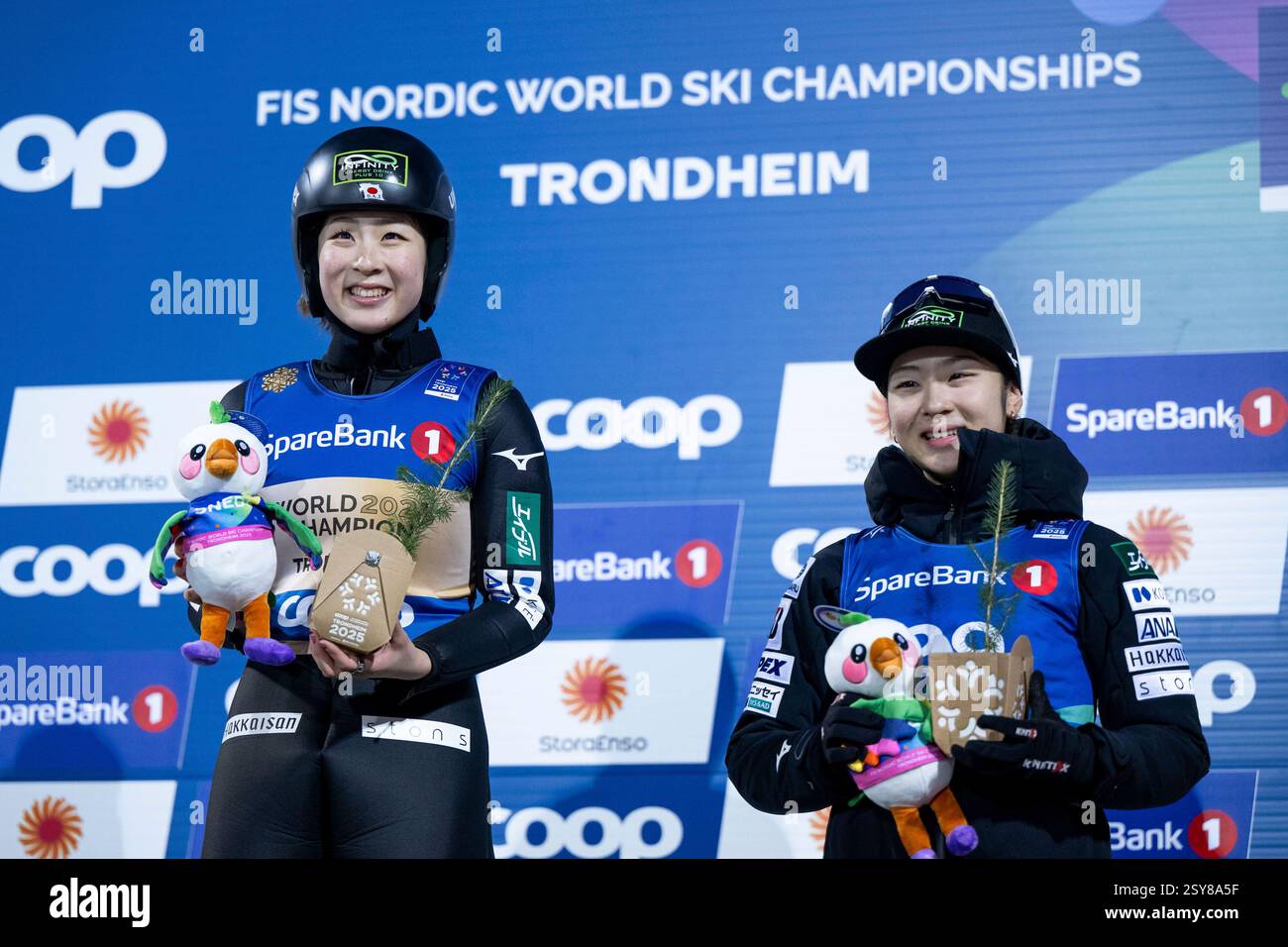 Trondheim, Norwegen. 27th Feb, 2025. KASAI Yuna (Japan) jubelt auf dem ...
