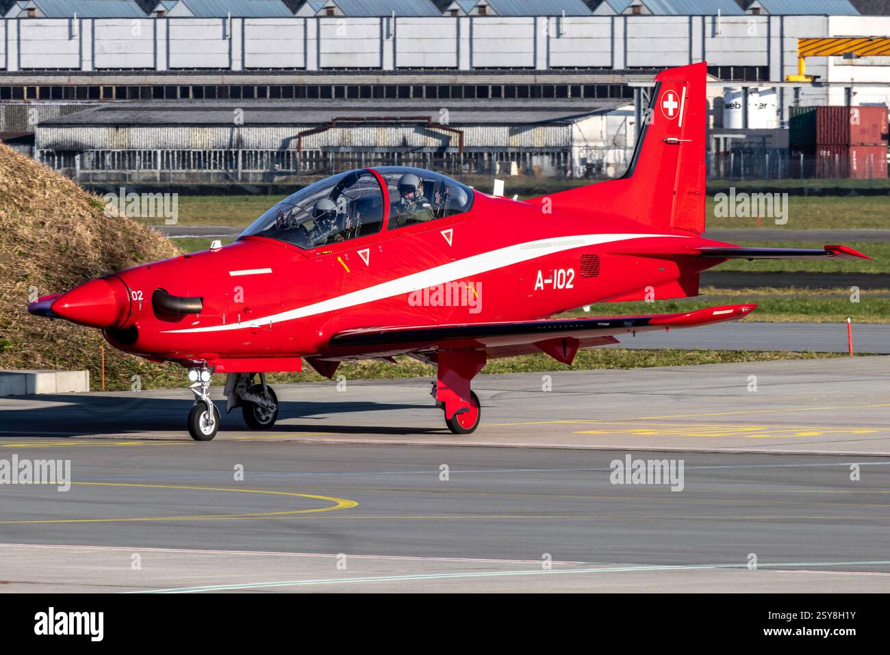 Pilatus pc 21 aircraft hi-res stock photography and images - Alamy