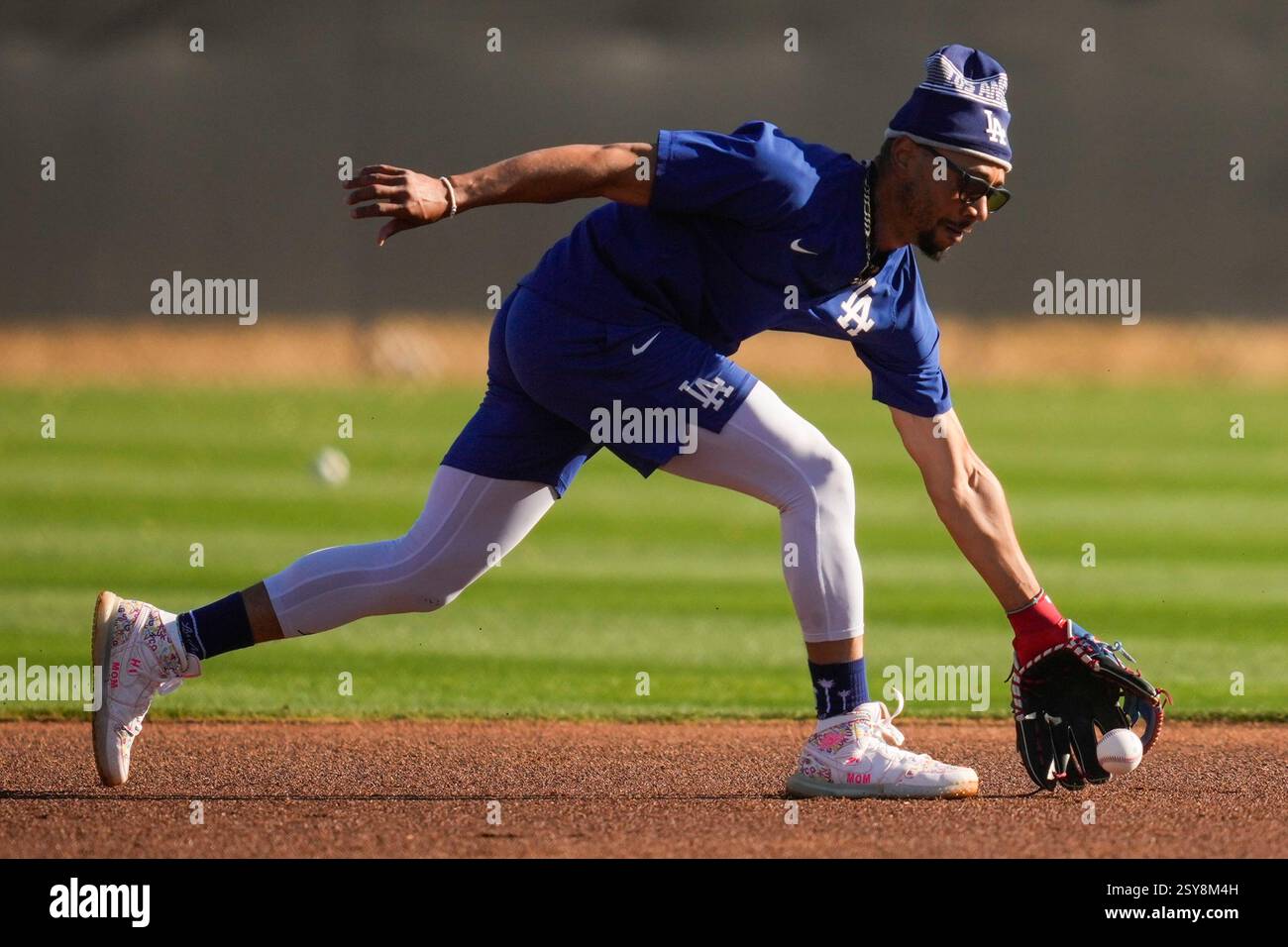 Los Angeles Dodgers shortstop Mookie Betts works out during a spring ...