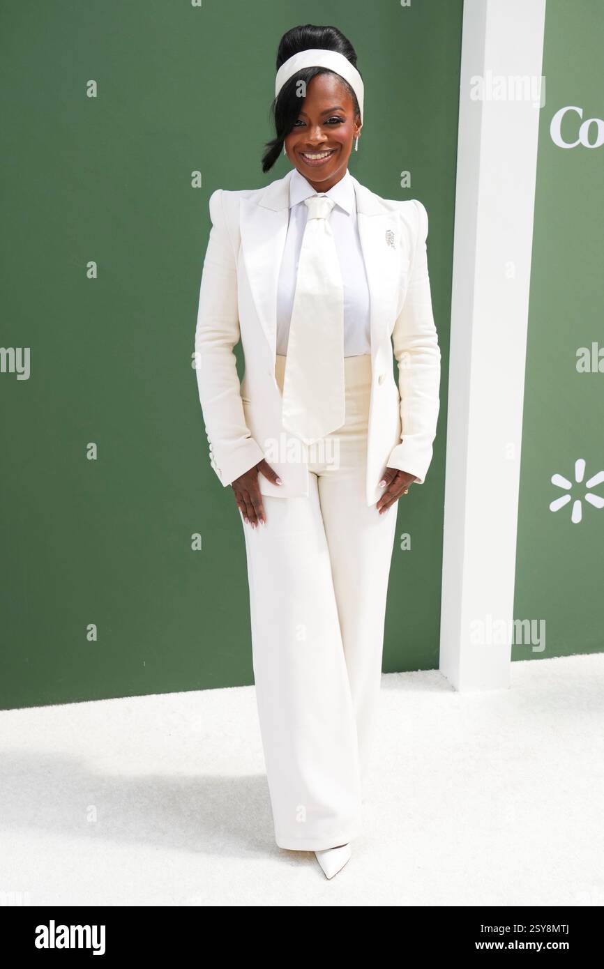 Kandi Burruss arrives at the Essence Black Women in Hollywood Awards on ...