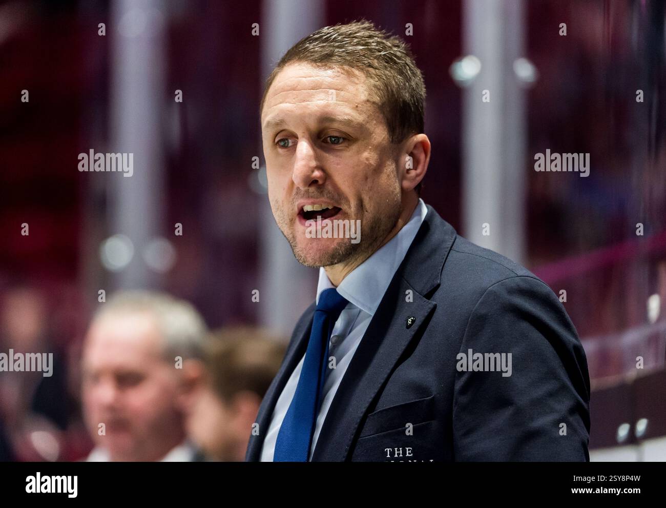 250227 Malmö Redhawks tränare Tomas Kollar under ishockeymatchen i SHL ...