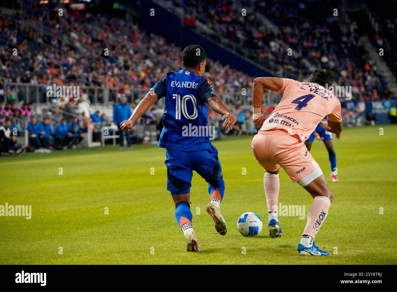 February 26, 2025, Cincinnati, Ohio, USA: Evander #10 of FC Cincinnati ...