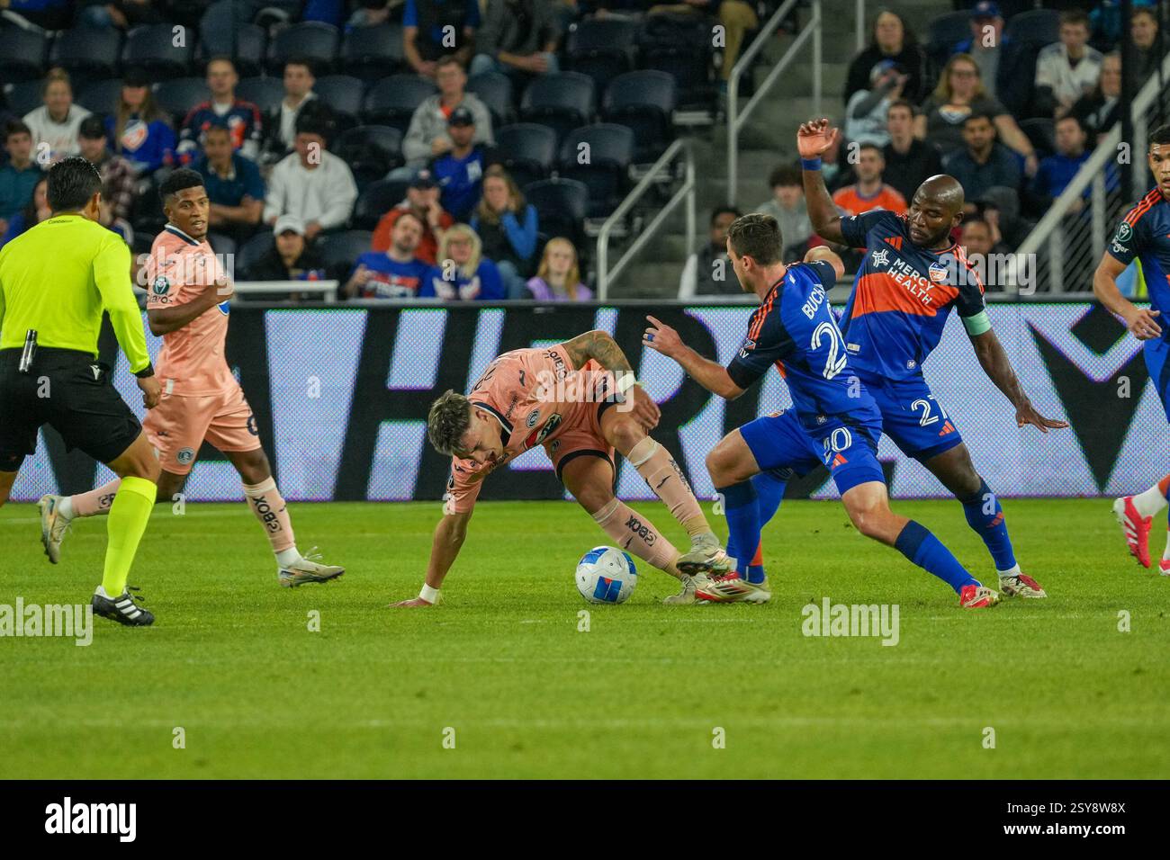 Cincinnati, Ohio, USA. 26th Feb, 2025. Pavel Bucha #20 of FC Cincinnati ...