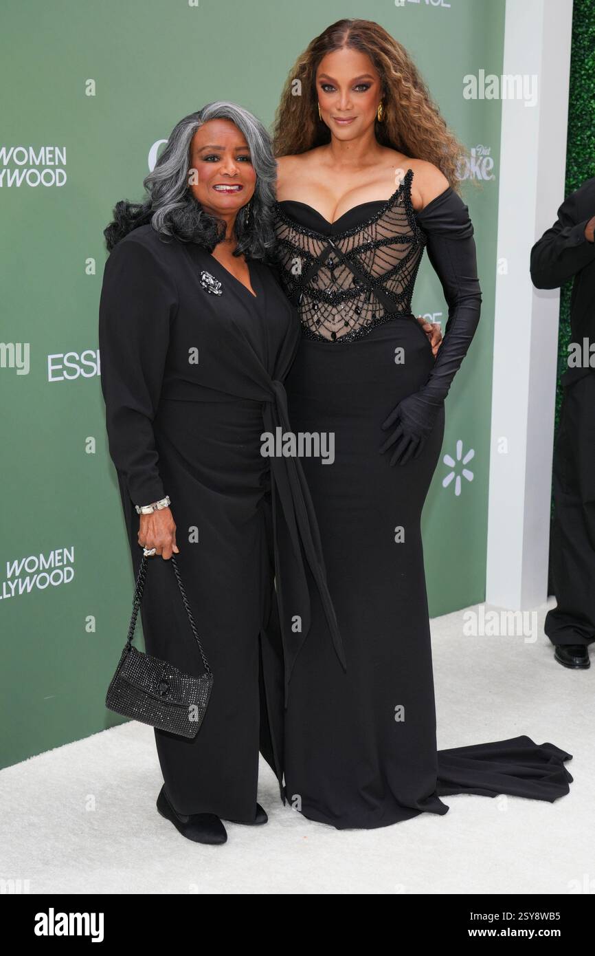 Carolyn London, left, and Tyra Banks arrive at the Essence Black Women ...