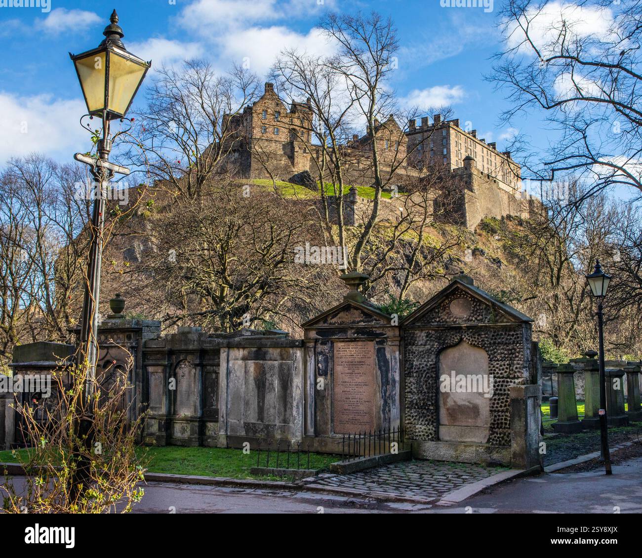 The stunning Edinburgh Castle overlooking St. Cuthberts churchyard in ...