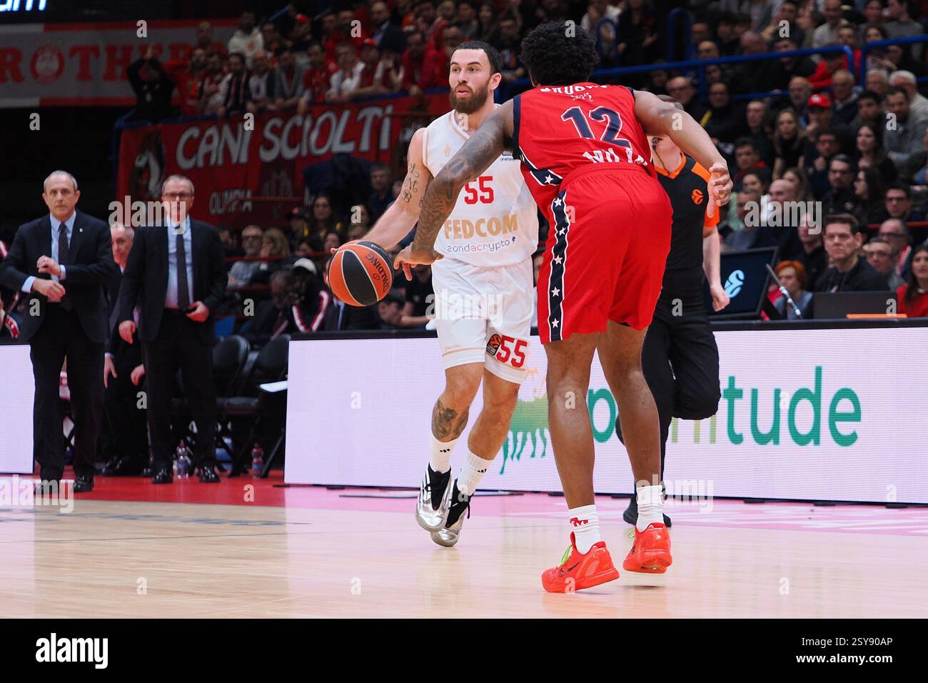 Mike James (AS Monaco) & Armoni Brooks (EA7 Emporio Armani Olimpia ...