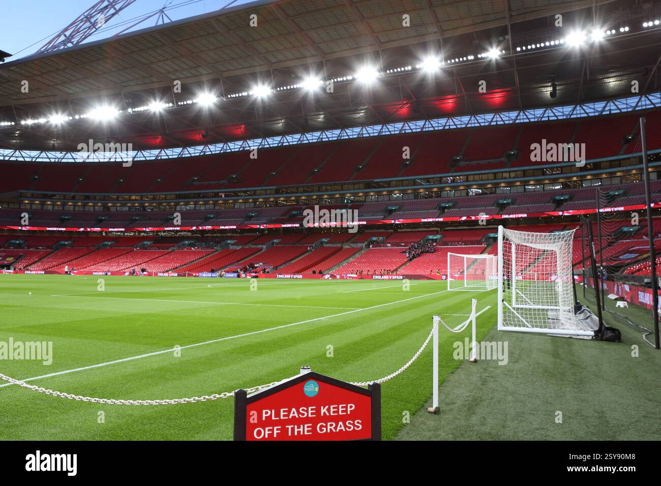 Empty stadium and seats before kick off England Lionesses v Spain ...