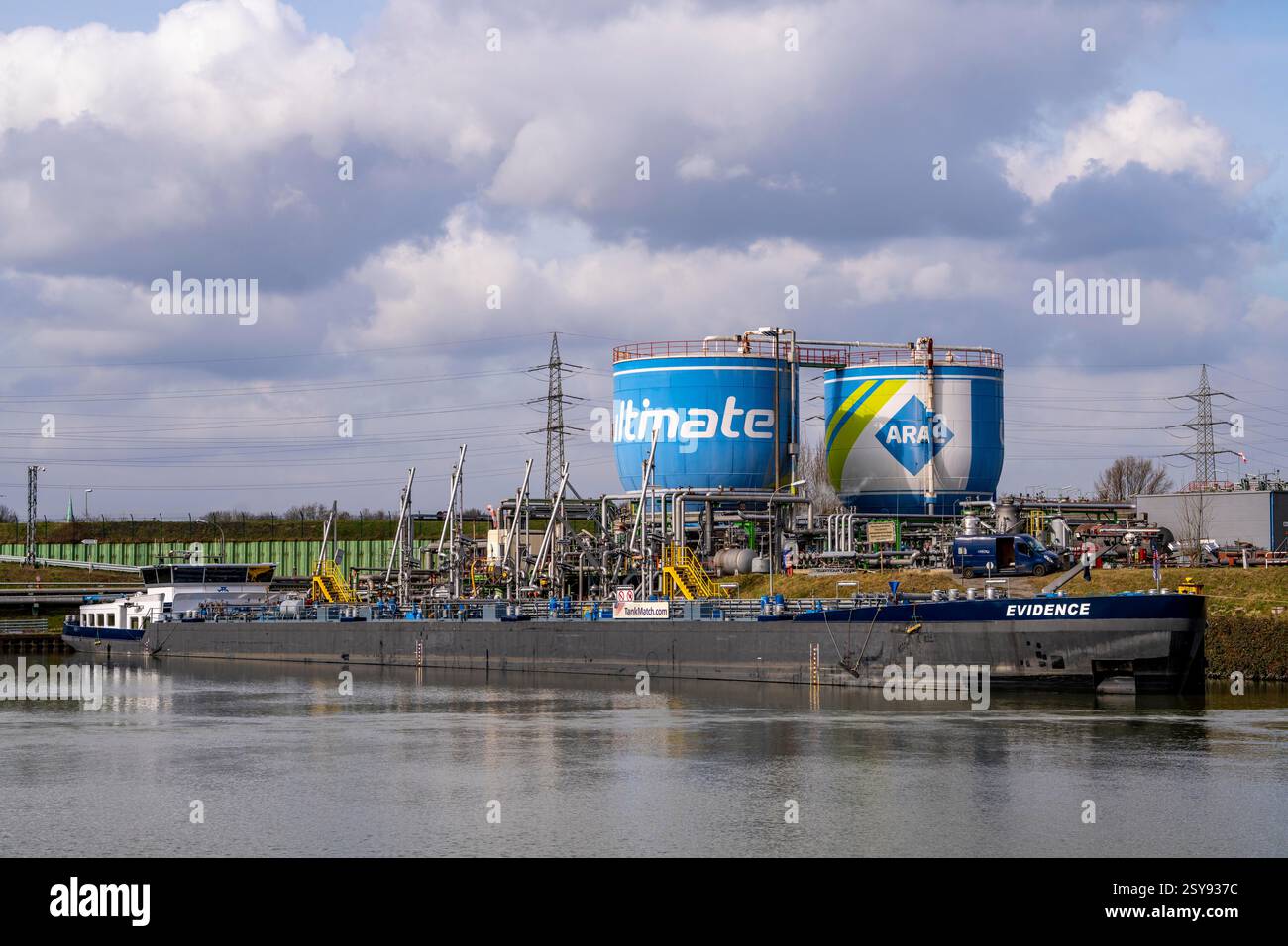 Canal harbour, loading facilities, tank farm for petroleum products of ...