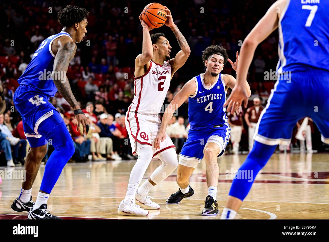 Oklahoma guard Brycen Goodine (2) looks to pass against Kentucky guard ...