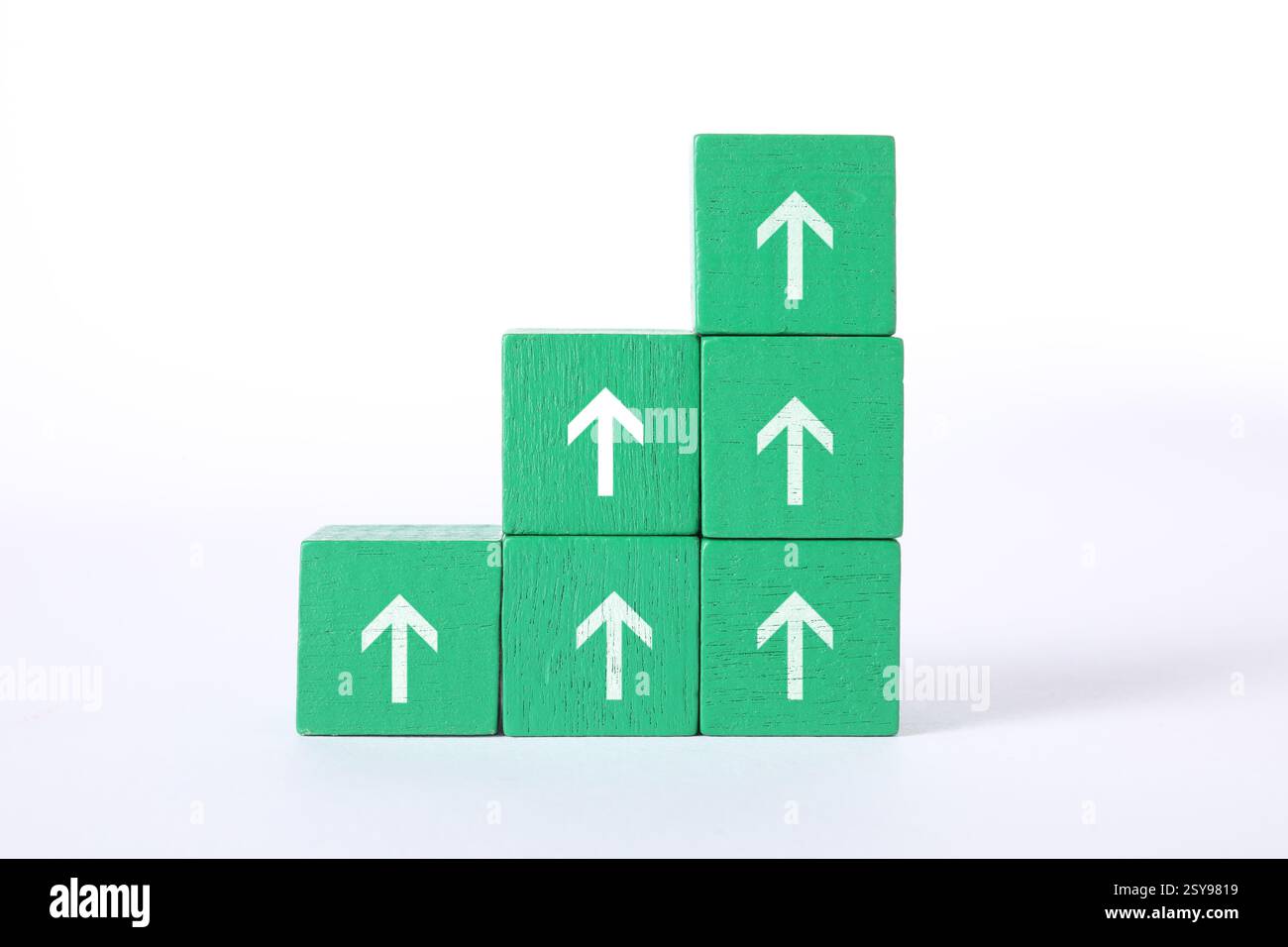 Green cube white arrow hi-res stock photography and images - Alamy