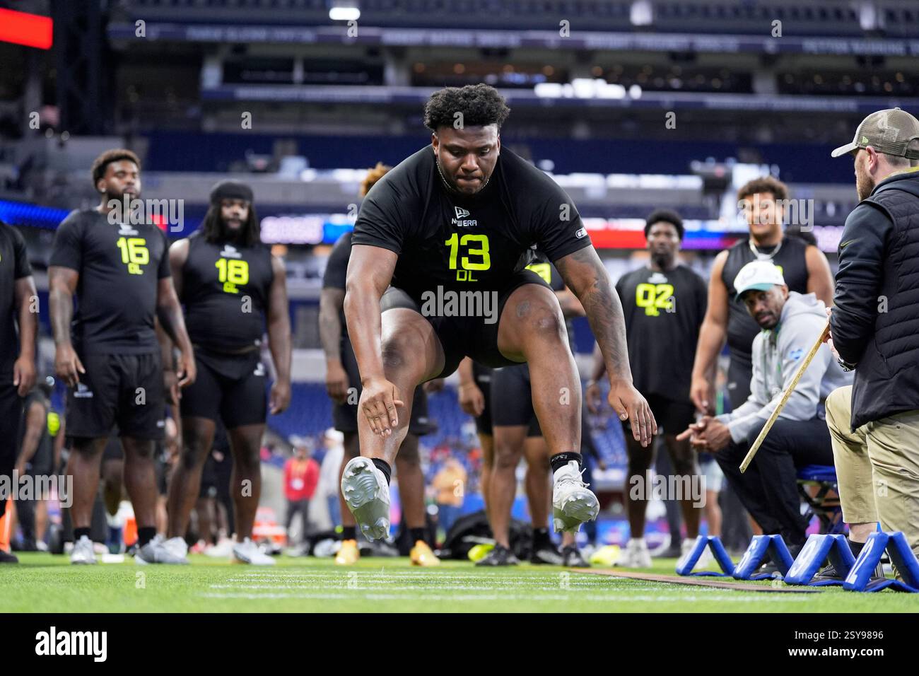 Arkansas defensive lineman Eric Gregory runs a drill at the NFL ...
