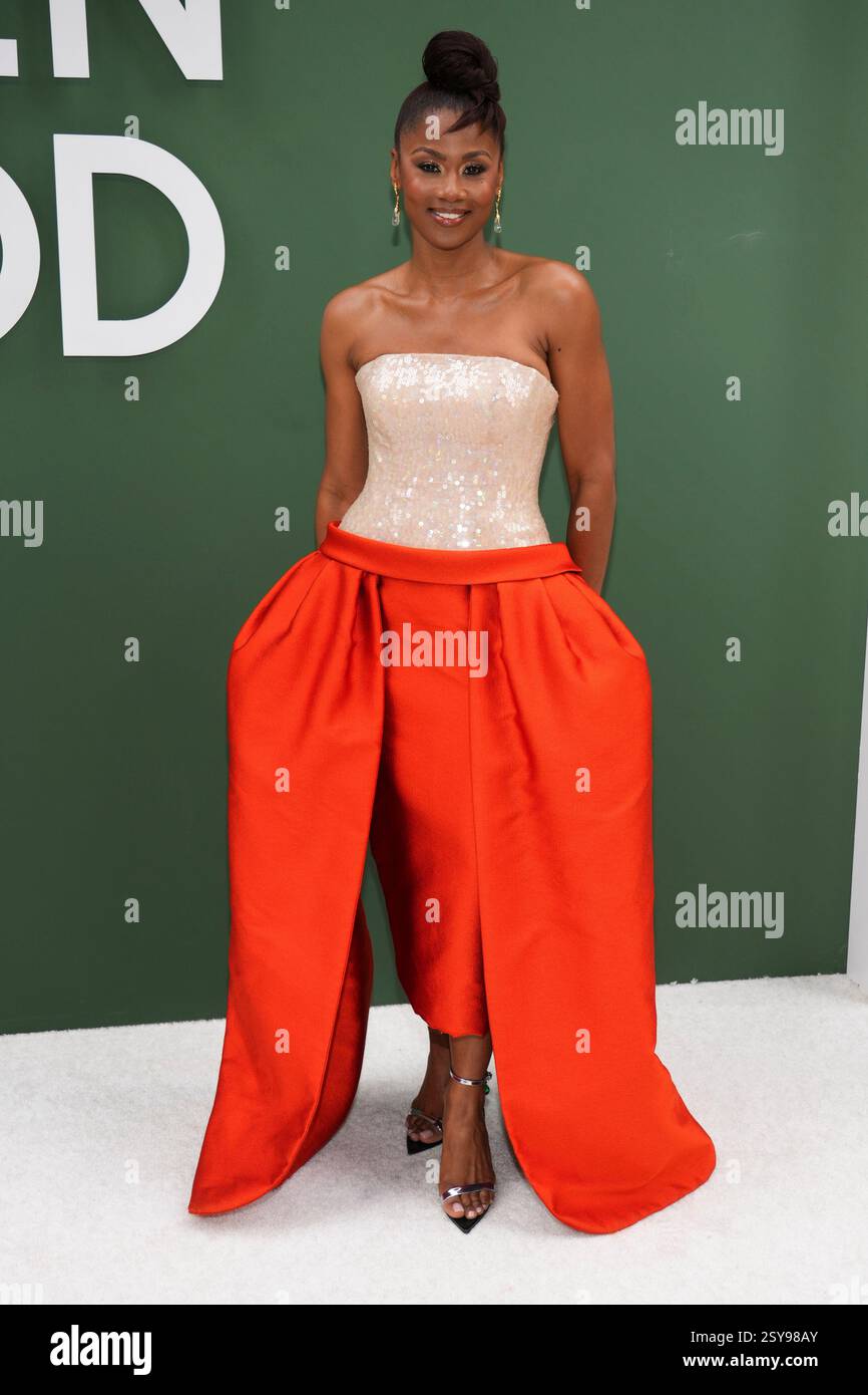 Emayatzy Corinealdi arrives at the Essence Black Women in Hollywood ...