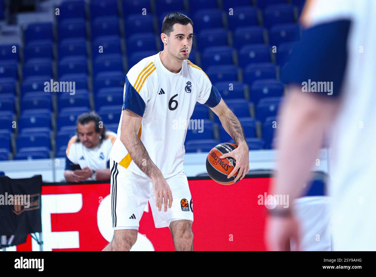 Madrid, Spain. 27th Feb, 2025. 27th February 2025; Movistar Arena; Madrid, Spain; Turkish ...