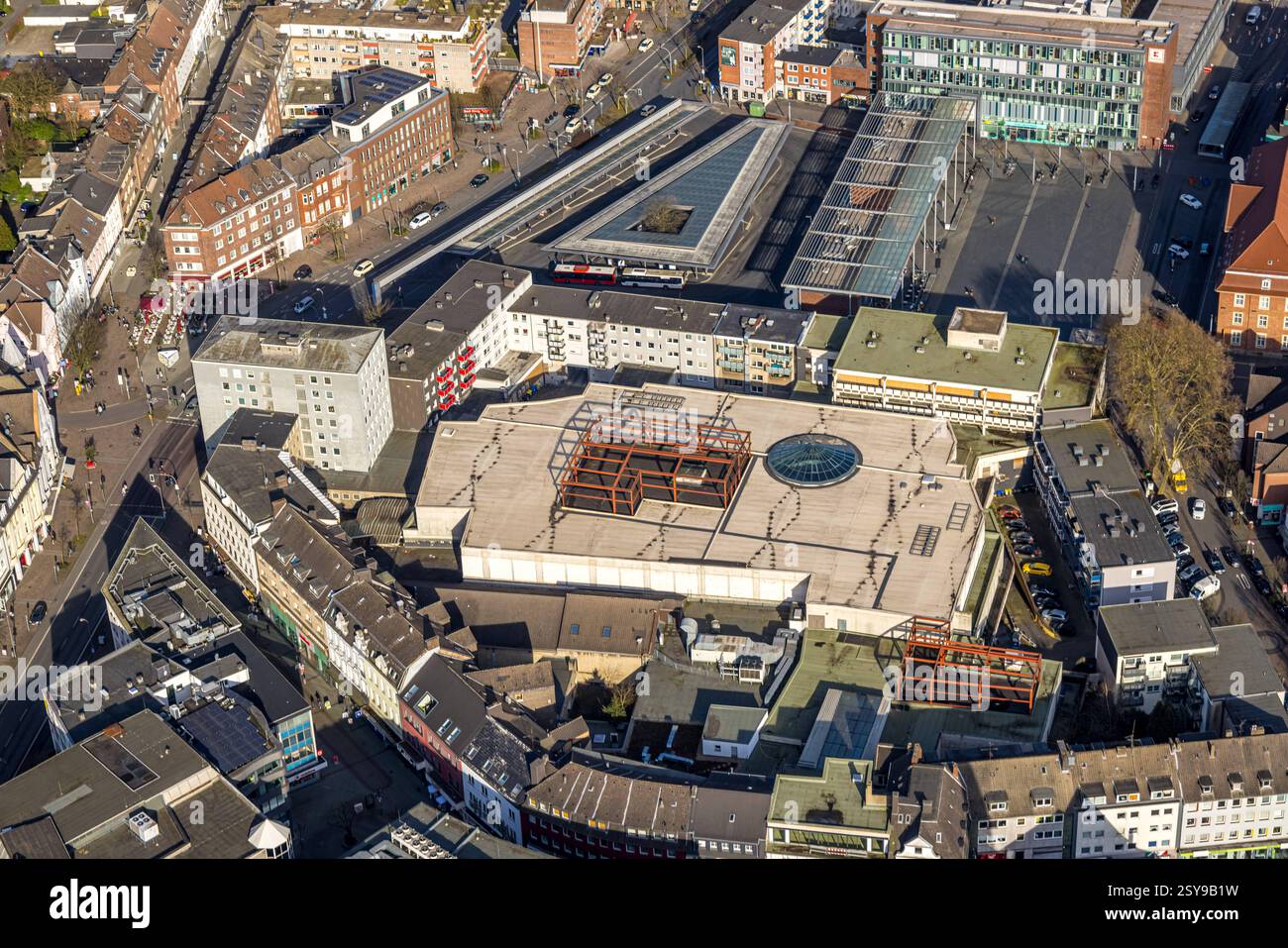Luftbild, Innenstadtansicht und Einkaufszentrum Hansa Center, oben ZOB ...