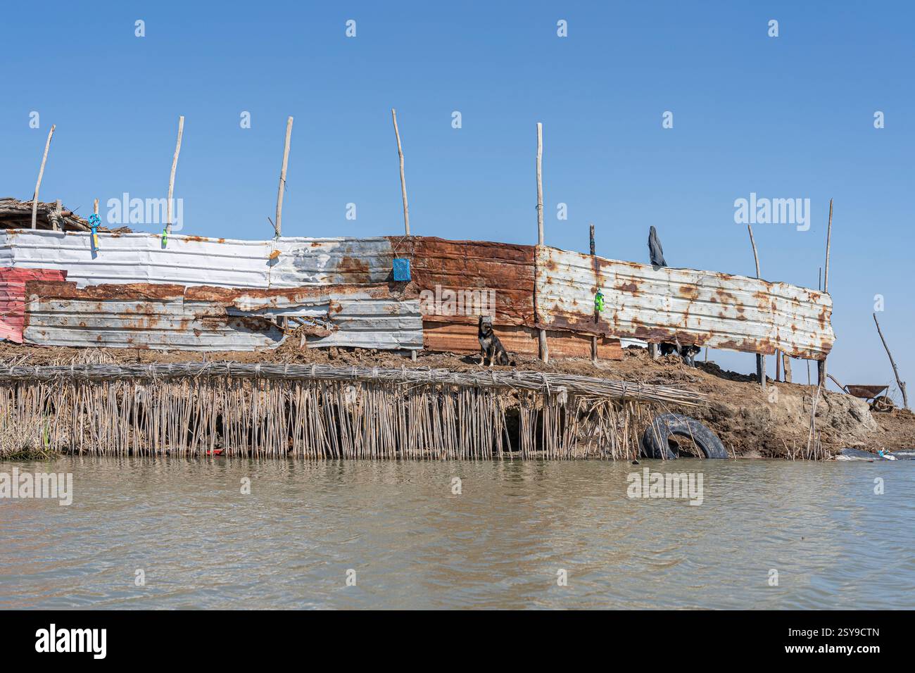 Reed house of Marsh Arabs, Mesopotamian Marshes, Ahwar of southern Iraq ...