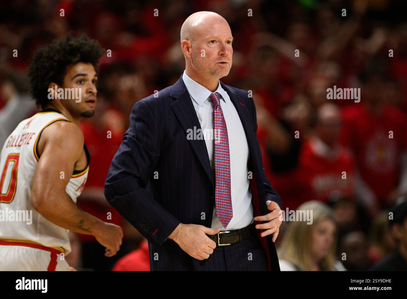Maryland head coach Kevin Willard in action during the first half of an ...