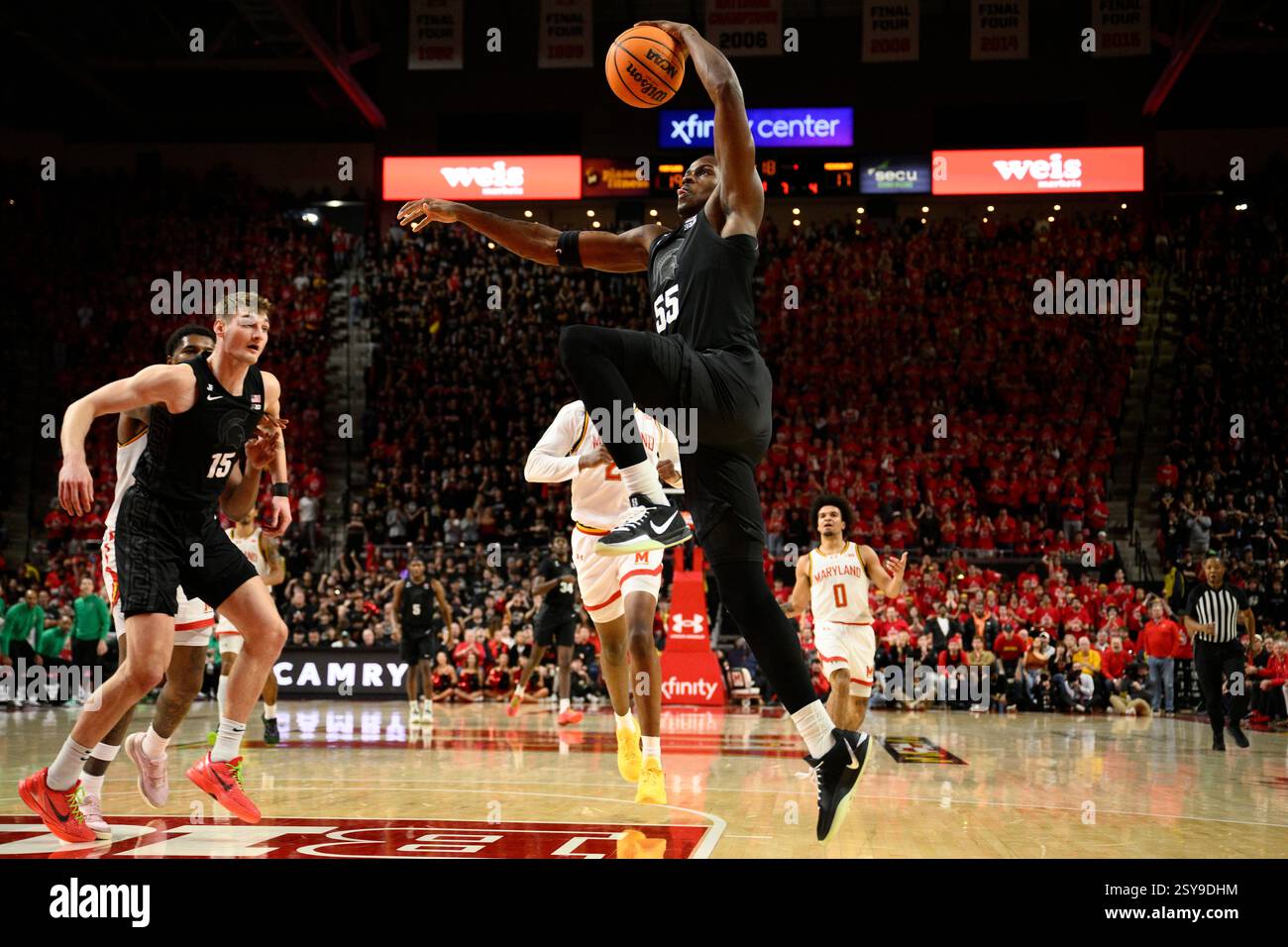 Michigan State forward Coen Carr (55) in action during the first half ...