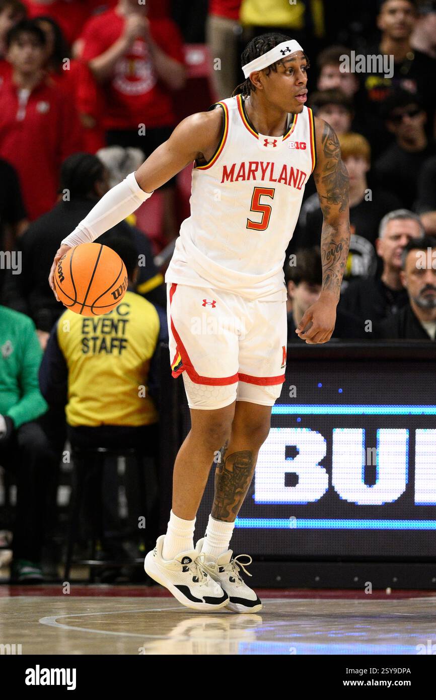 Maryland guard DeShawn Harris-Smith (5) in action during the first half ...