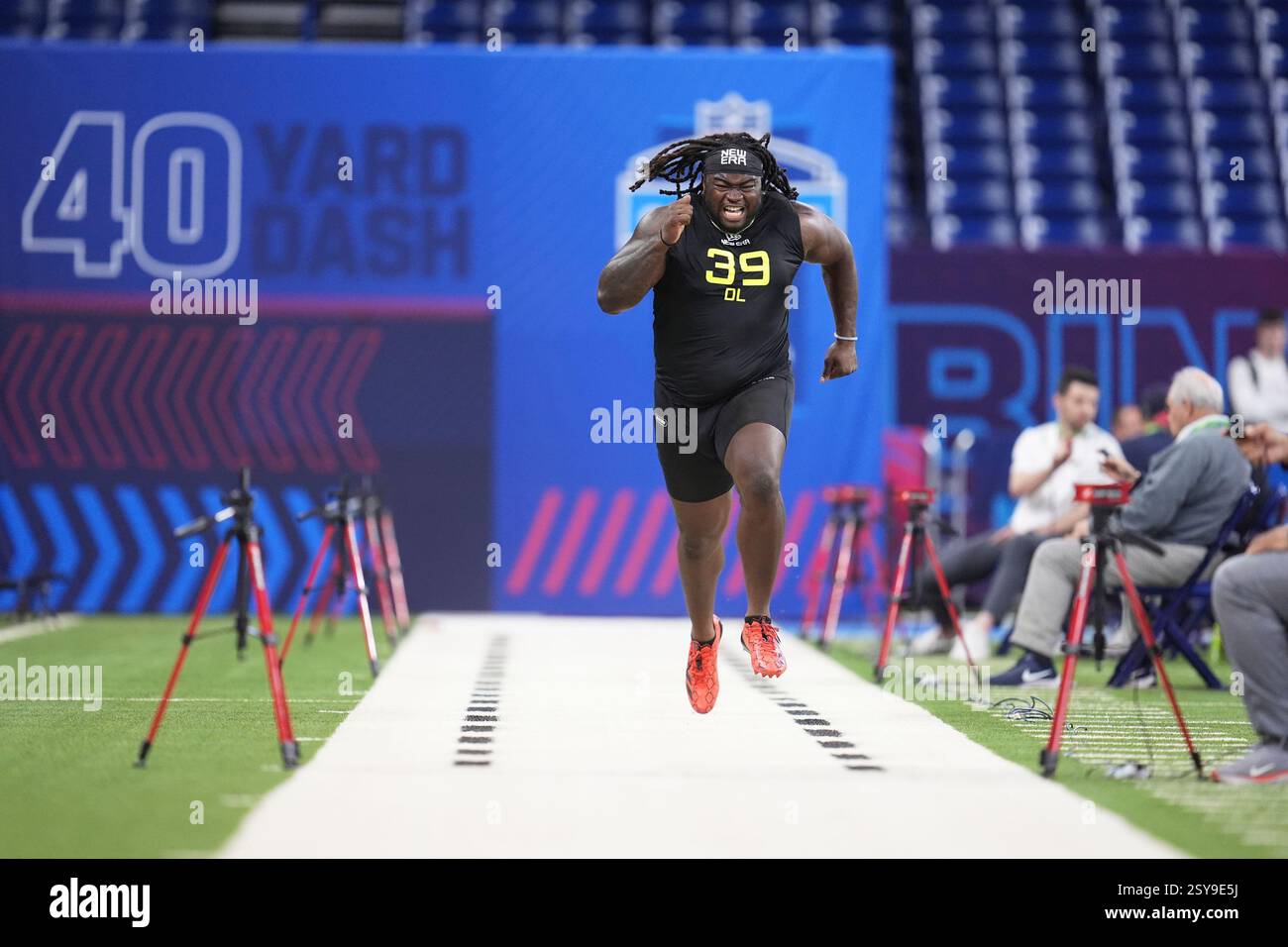 Indiana defensive lineman CJ West runs the 40-yard dash at the NFL ...