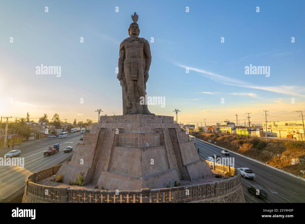 Conin, Fernando de Tapia, statue. Monument built over the 57 highway in ...