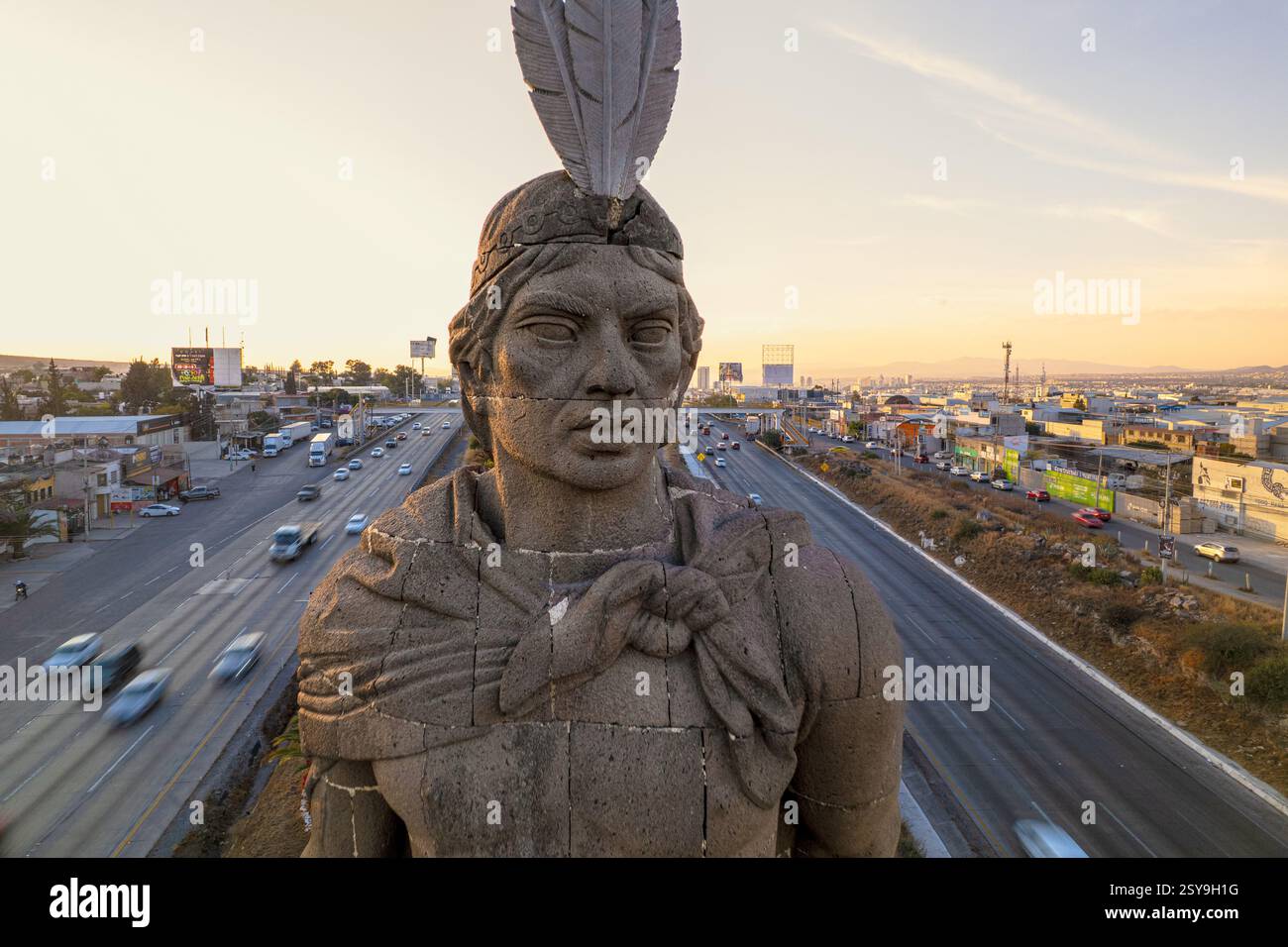 Conin, Fernando de Tapia, statue. Monument built over the 57 highway in ...