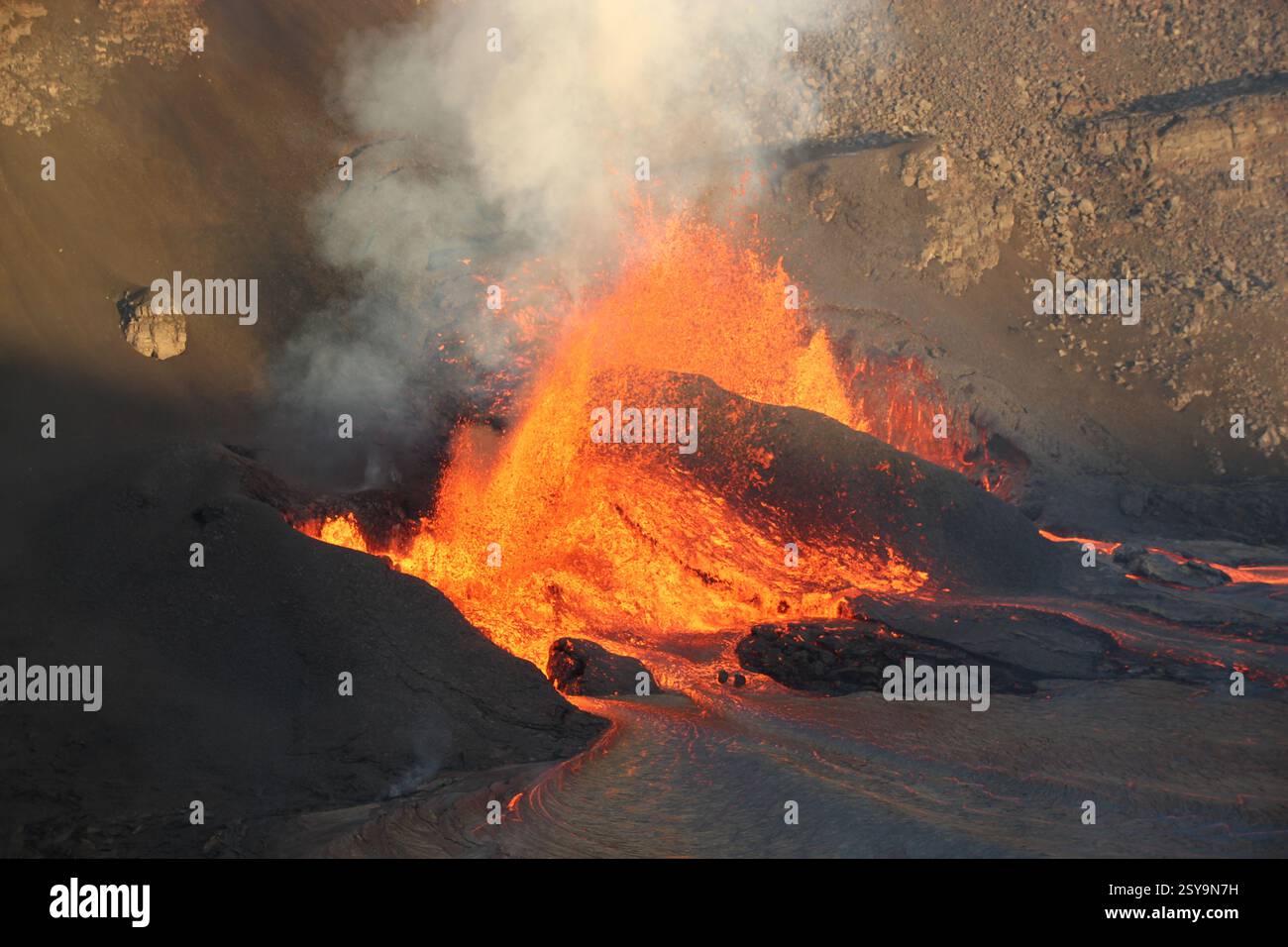 Kilauea, United States of America. 12 February, 2025. Magma fountaining ...